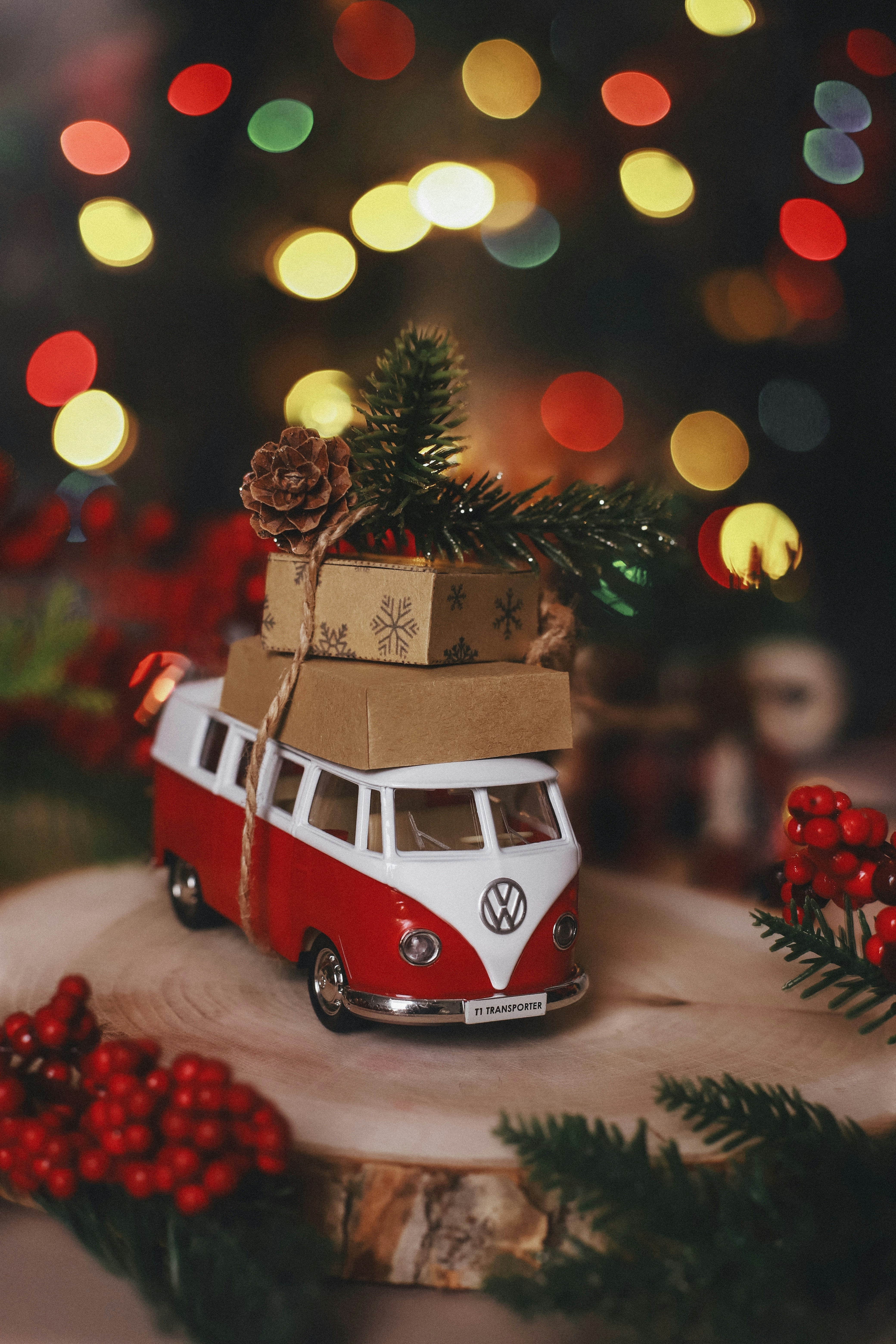 Tiny VW Camper Hauls Holiday Treasures on a Wood Slice