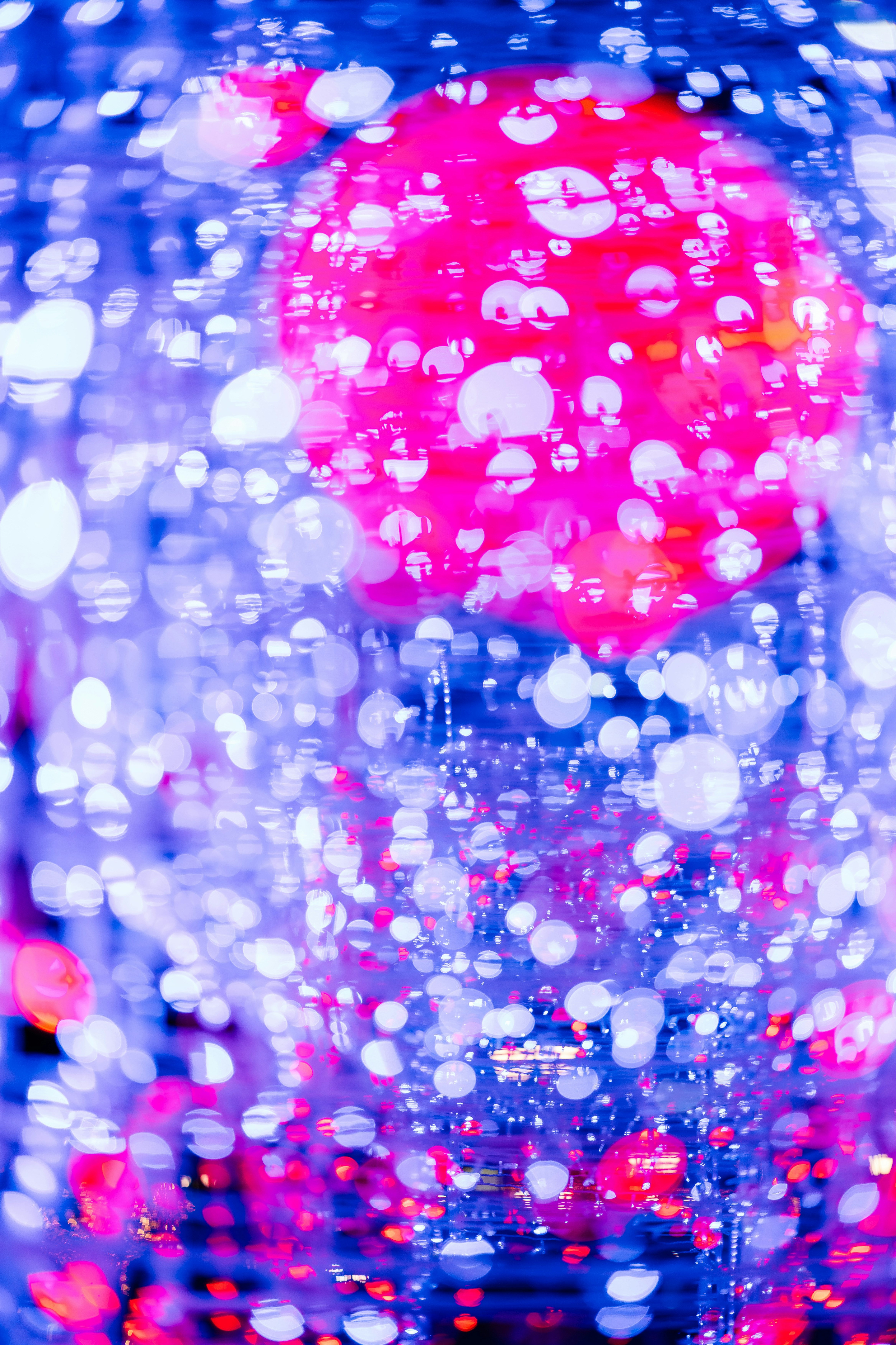 Une photo floue d’un objet rouge et bleu photo – Image gratuite de ...