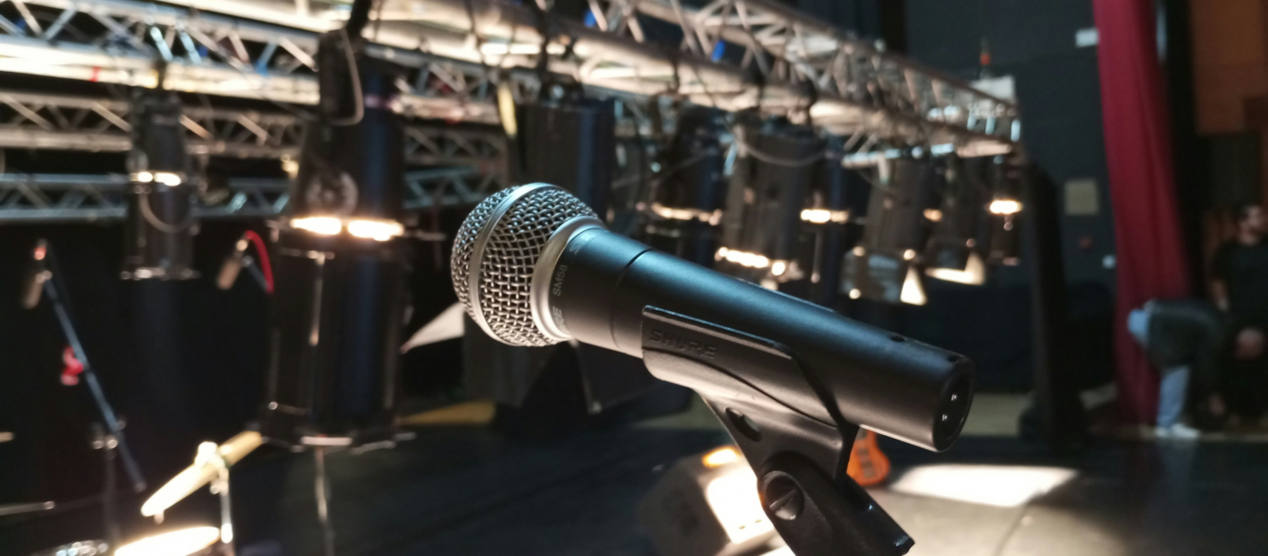 A microphone sitting on top of a table photo – Free Microphone Image on ...