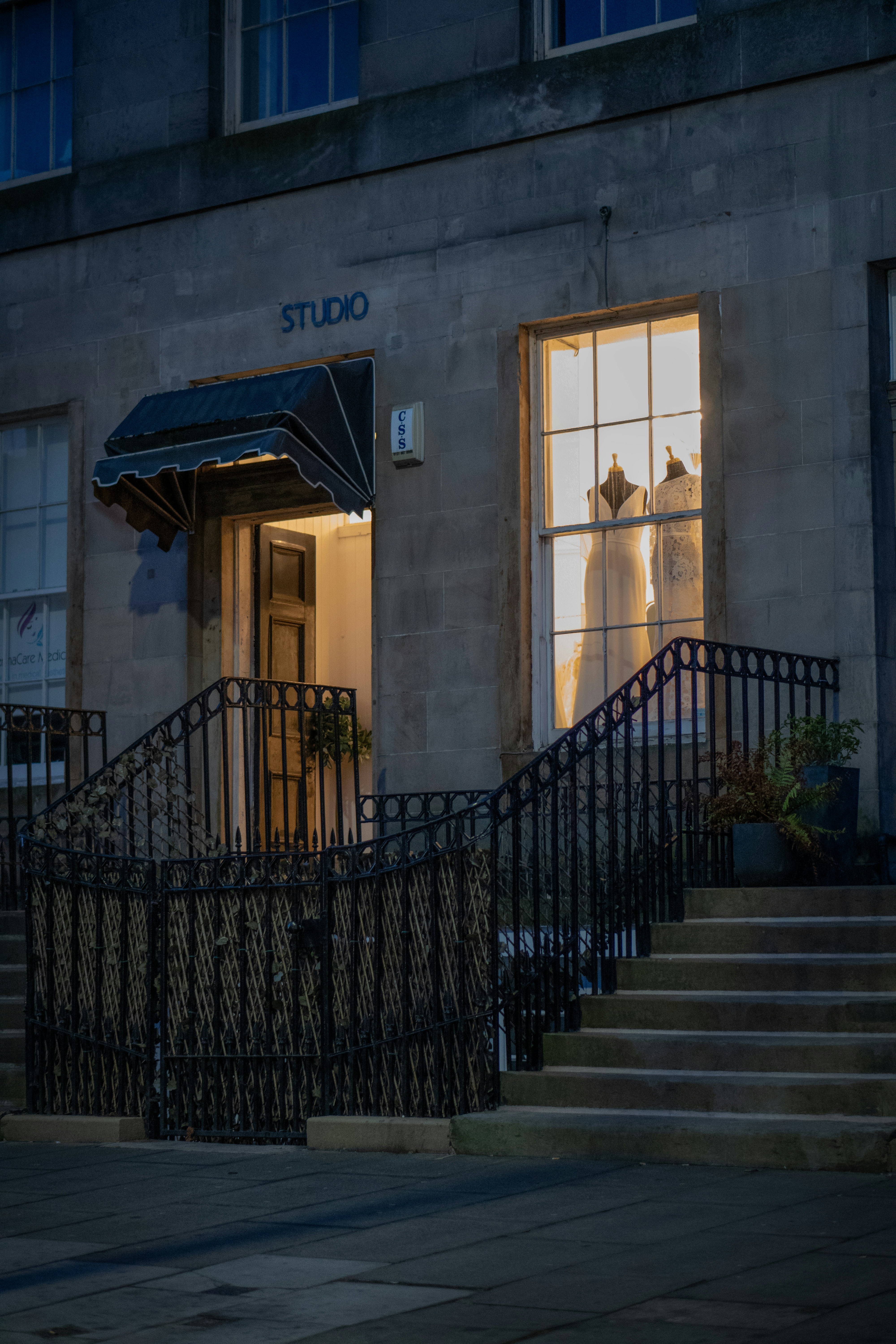 A building with a staircase leading up to it photo – Free Edinburgh ...