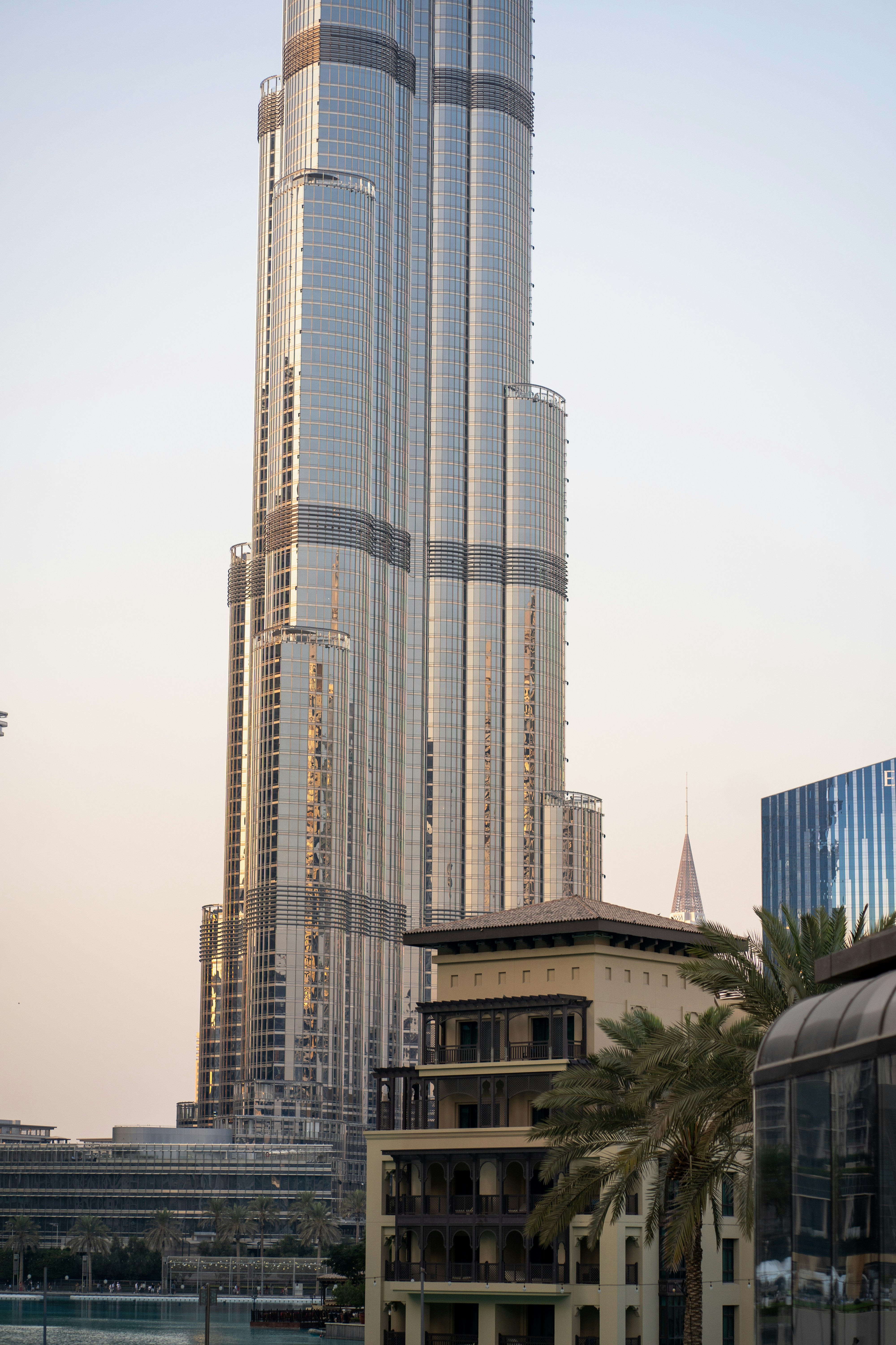 Glass Obelisk Over Dubai: Burj Khalifa Pierces a Palm-Fringed Skyline
