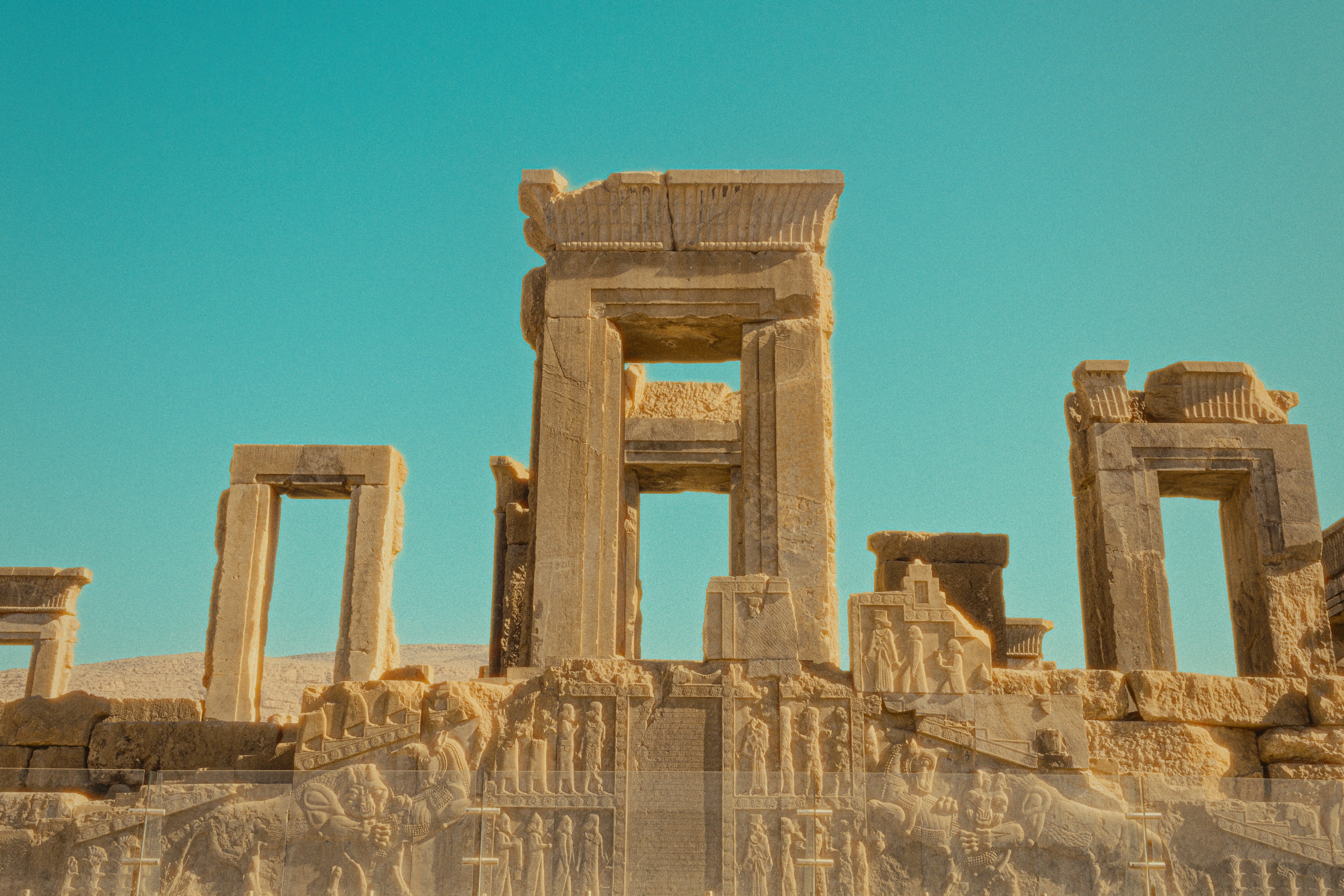 The ruins of the ancient city of palmyran photo – Free Building Image ...