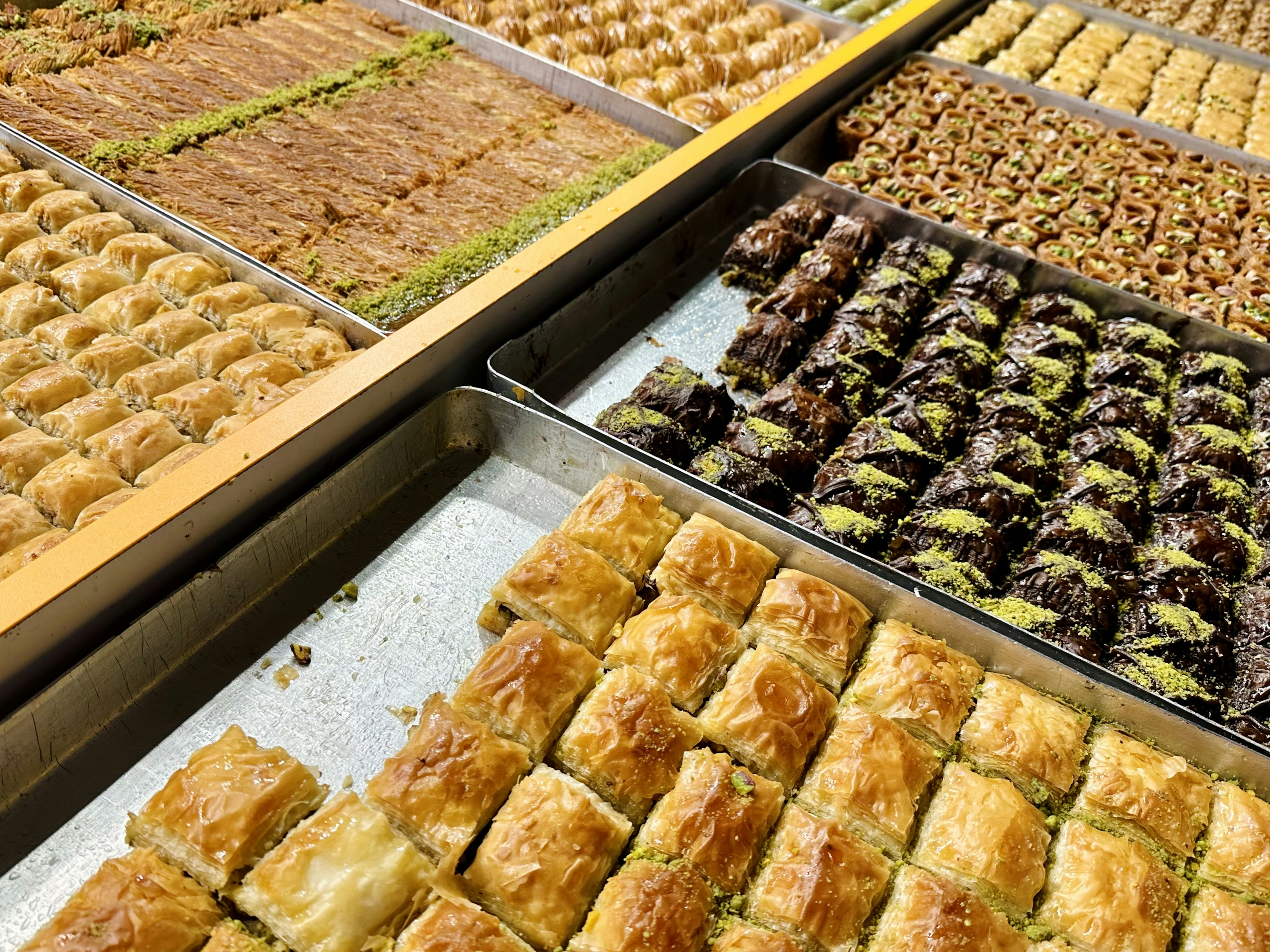 Damascus Desserts: A Syrian Fruit Delight