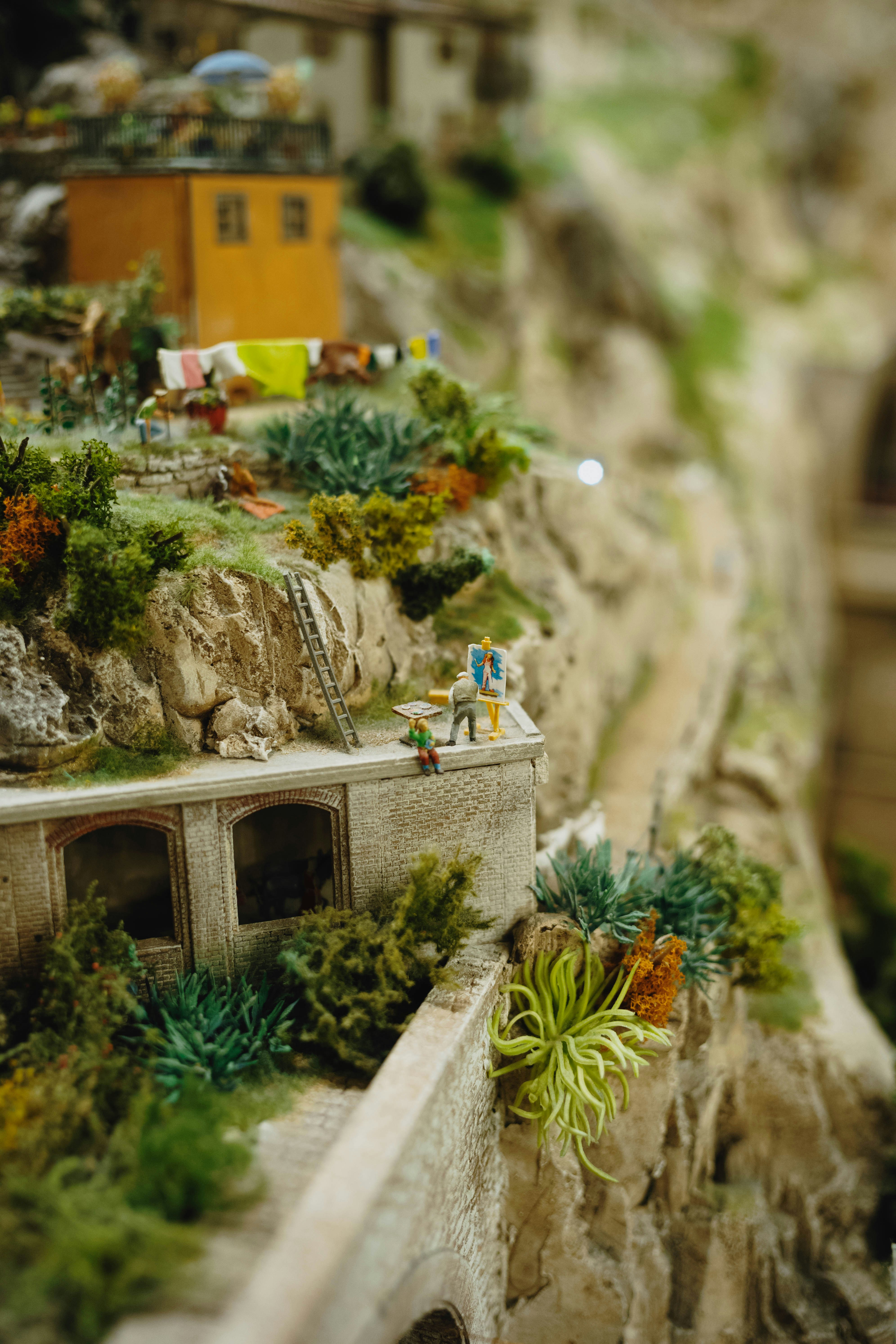 Edgehouse on the Cliff: A Tiny Village in a Living Landscape