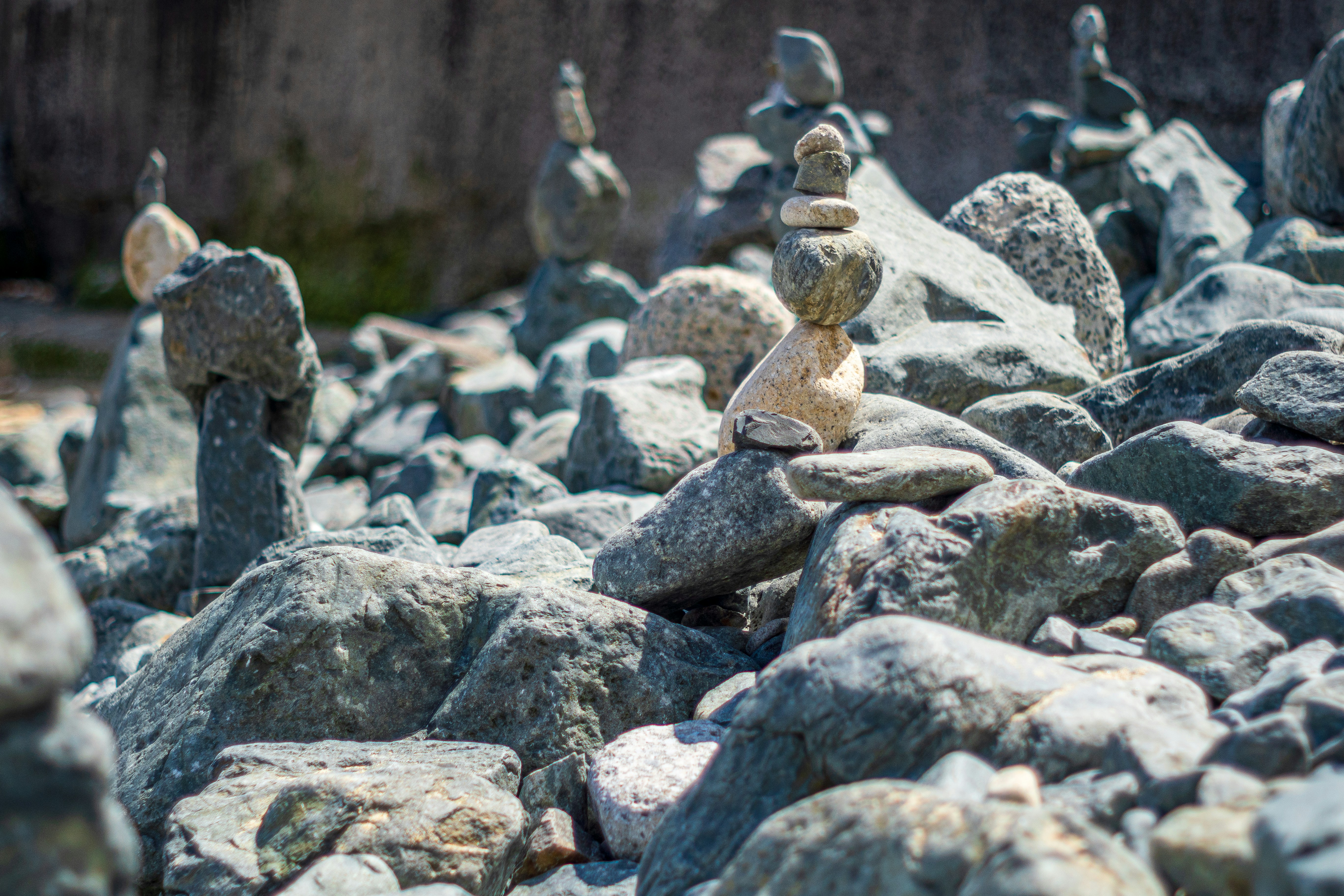 A bunch of rocks that are sitting on the ground photo – Free St ives ...