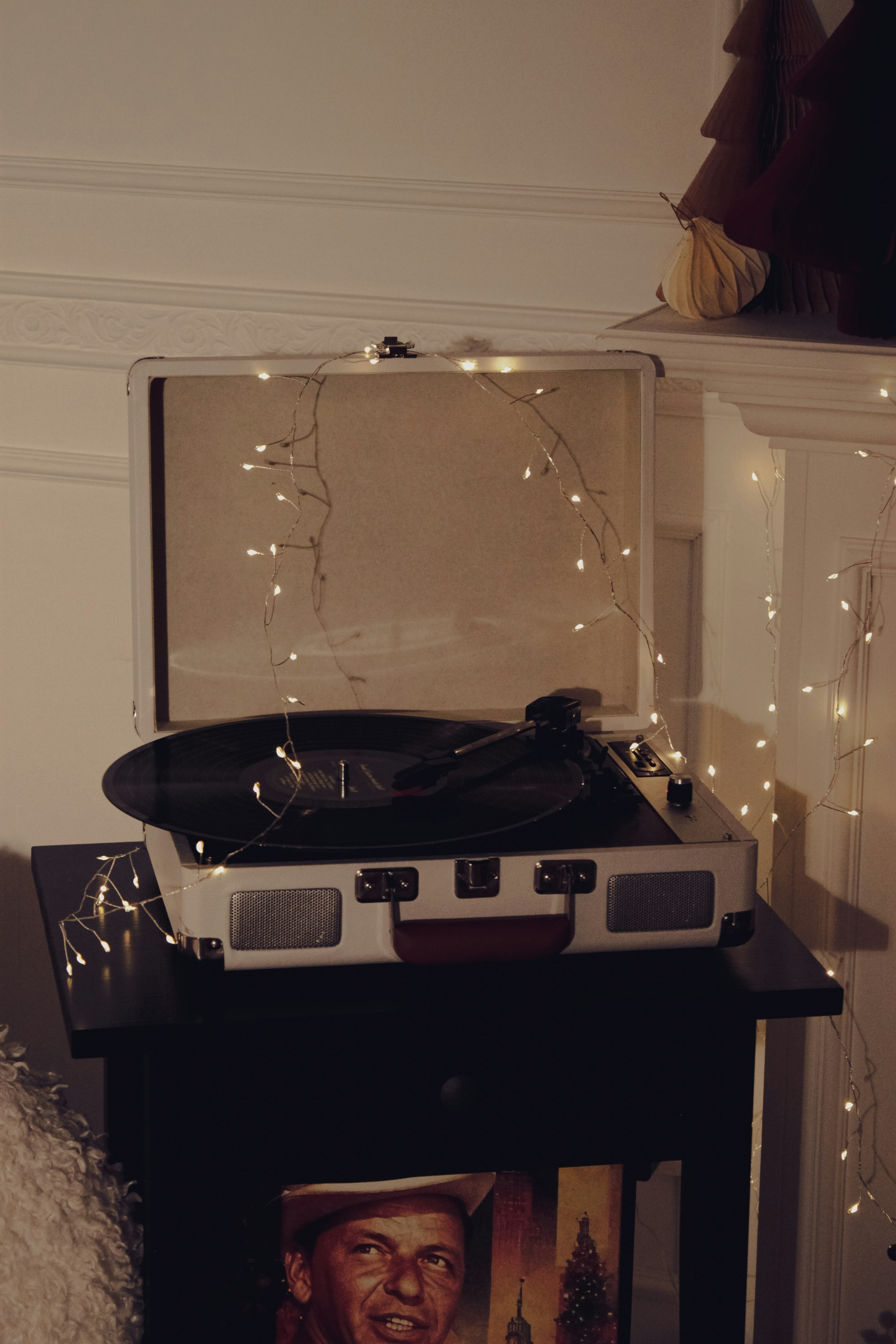 Vinyl record player