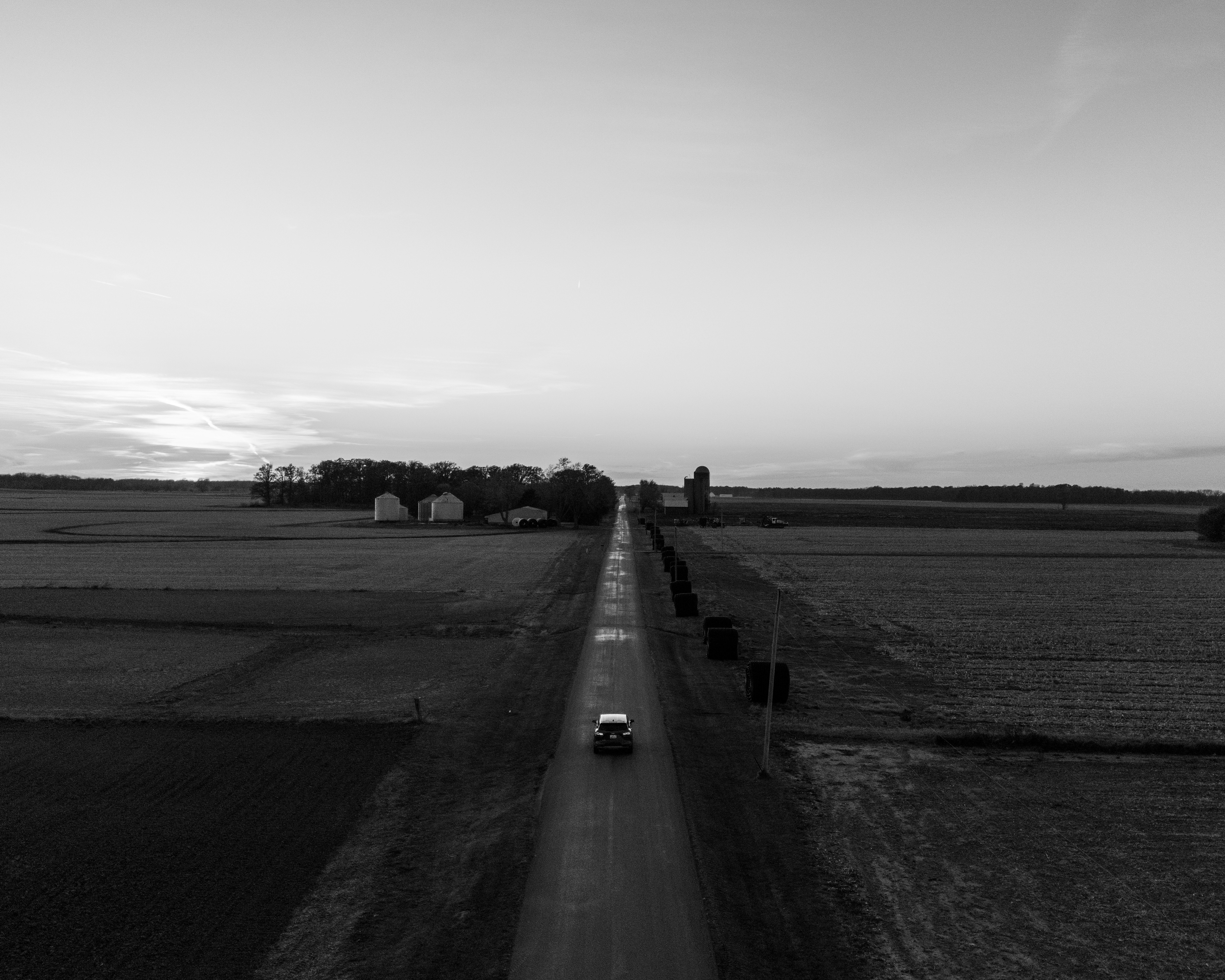Linea di Terra: A Quiet Run Through a Vanishing Horizon