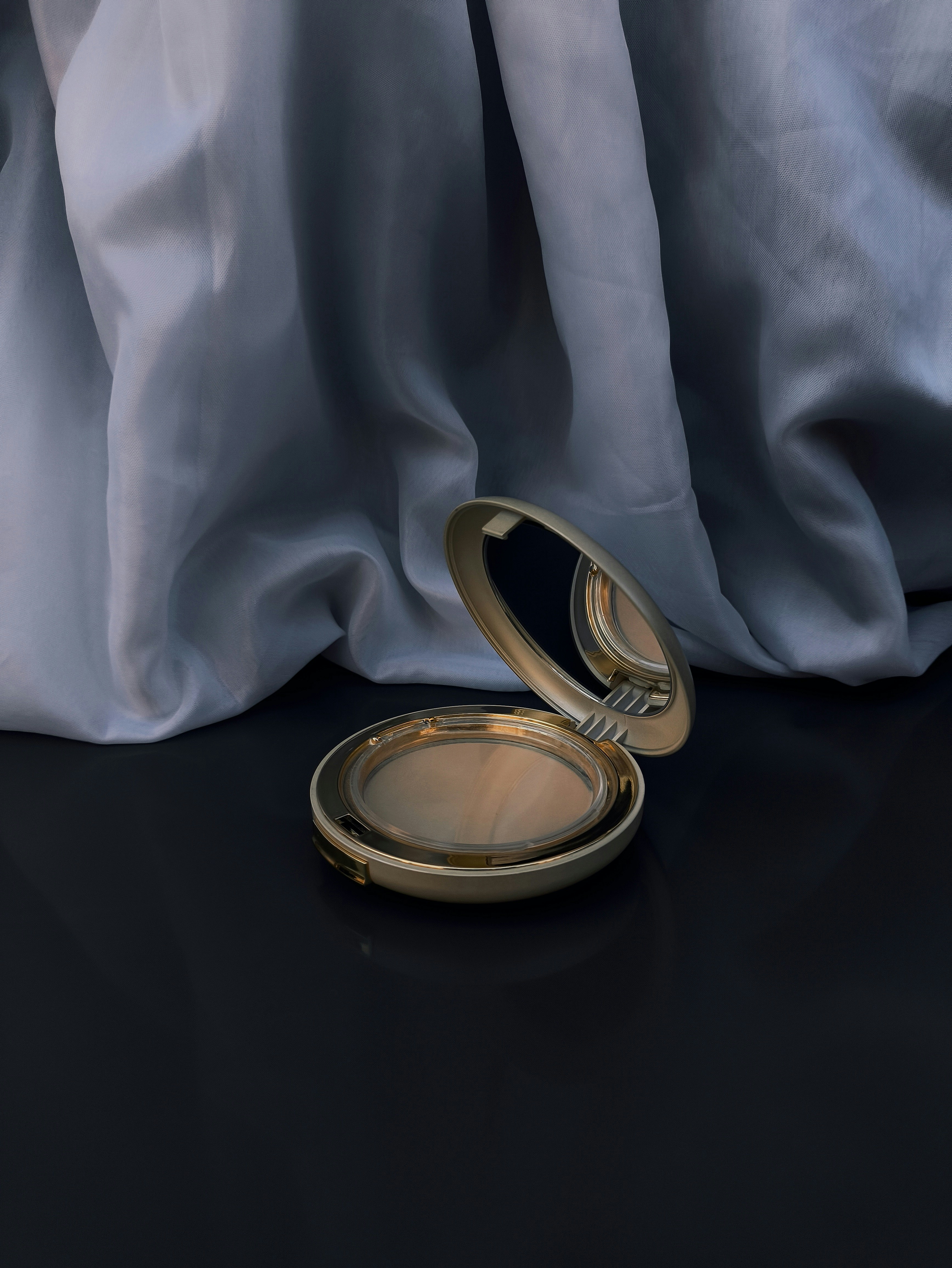 A gold compact compact compact compact compact compact compact compact ...