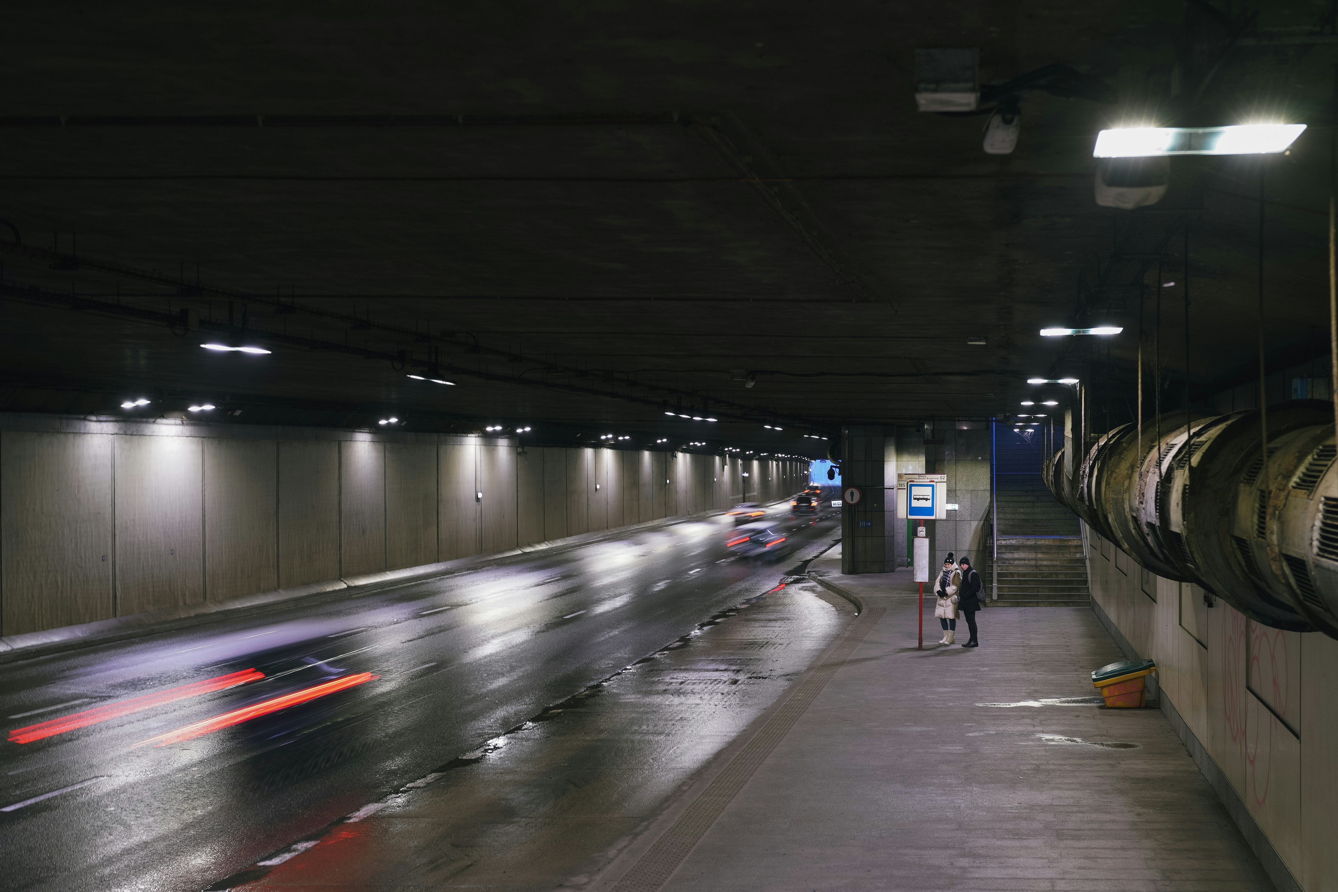 Echoes of Motion in an Urban Tunnel