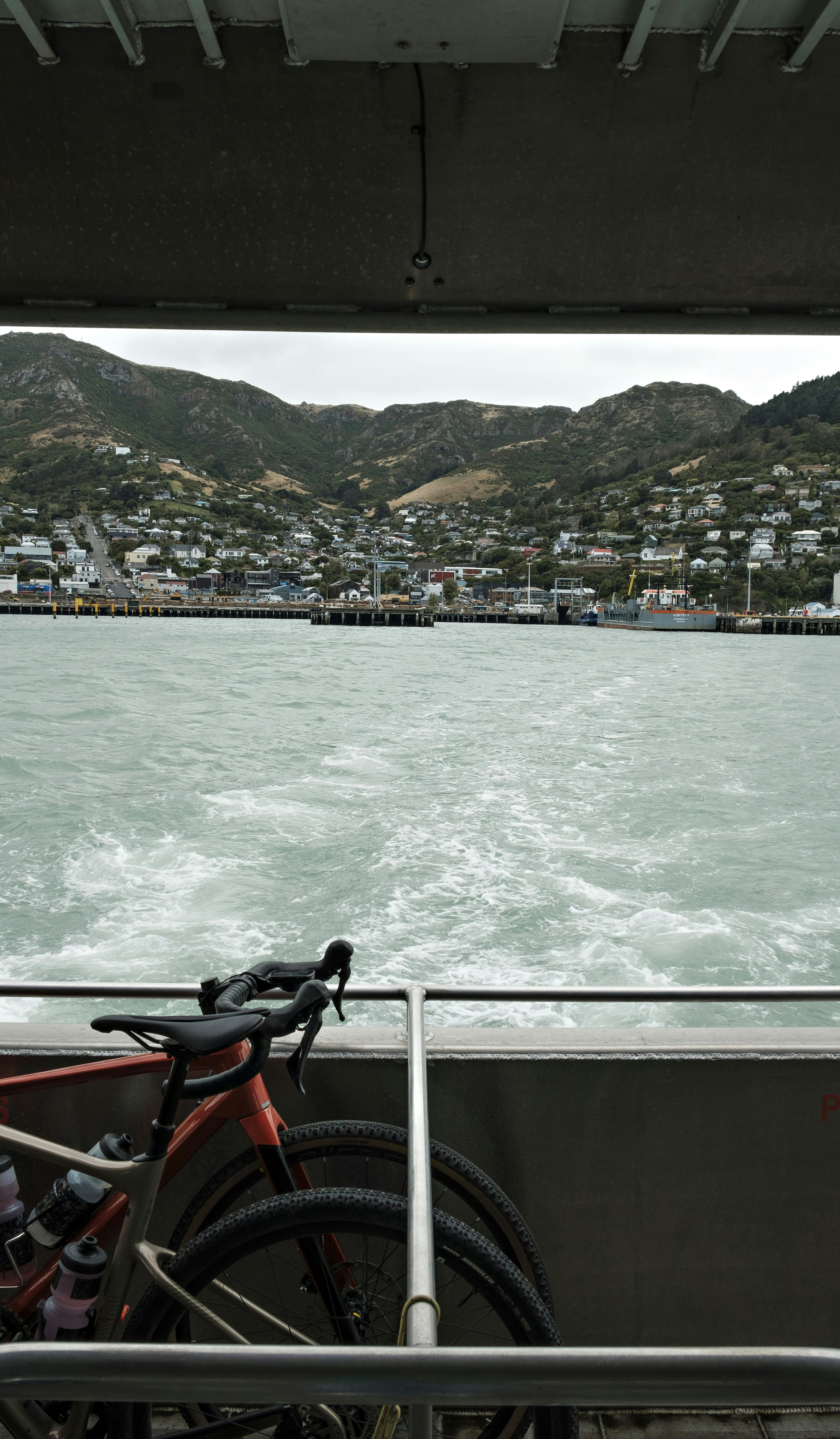 Diamond Harbour Ferry, A lookout from the Metro Ferry towards the harbour.