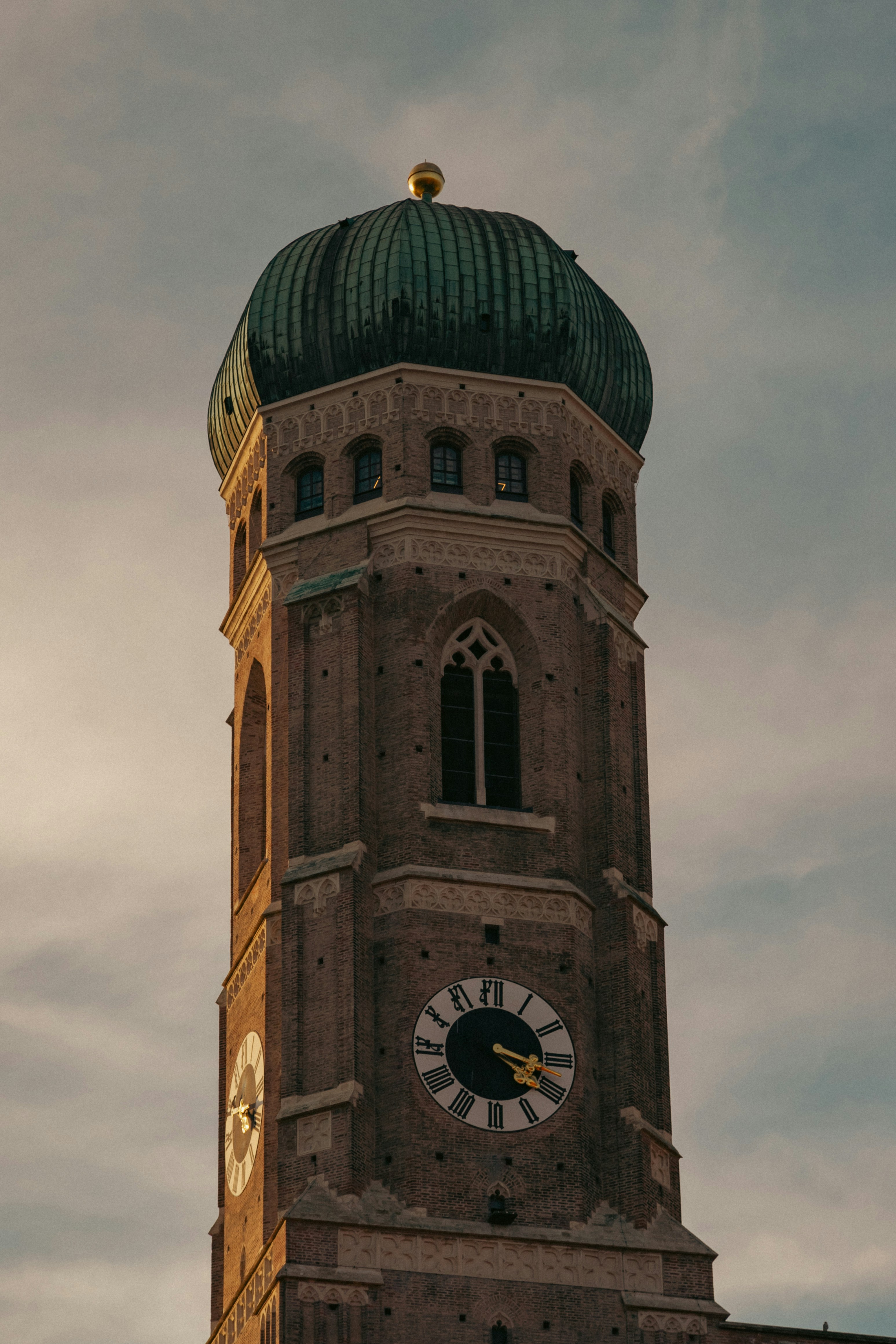 A tall clock tower with a sky background photo – Free Clock tower Image ...