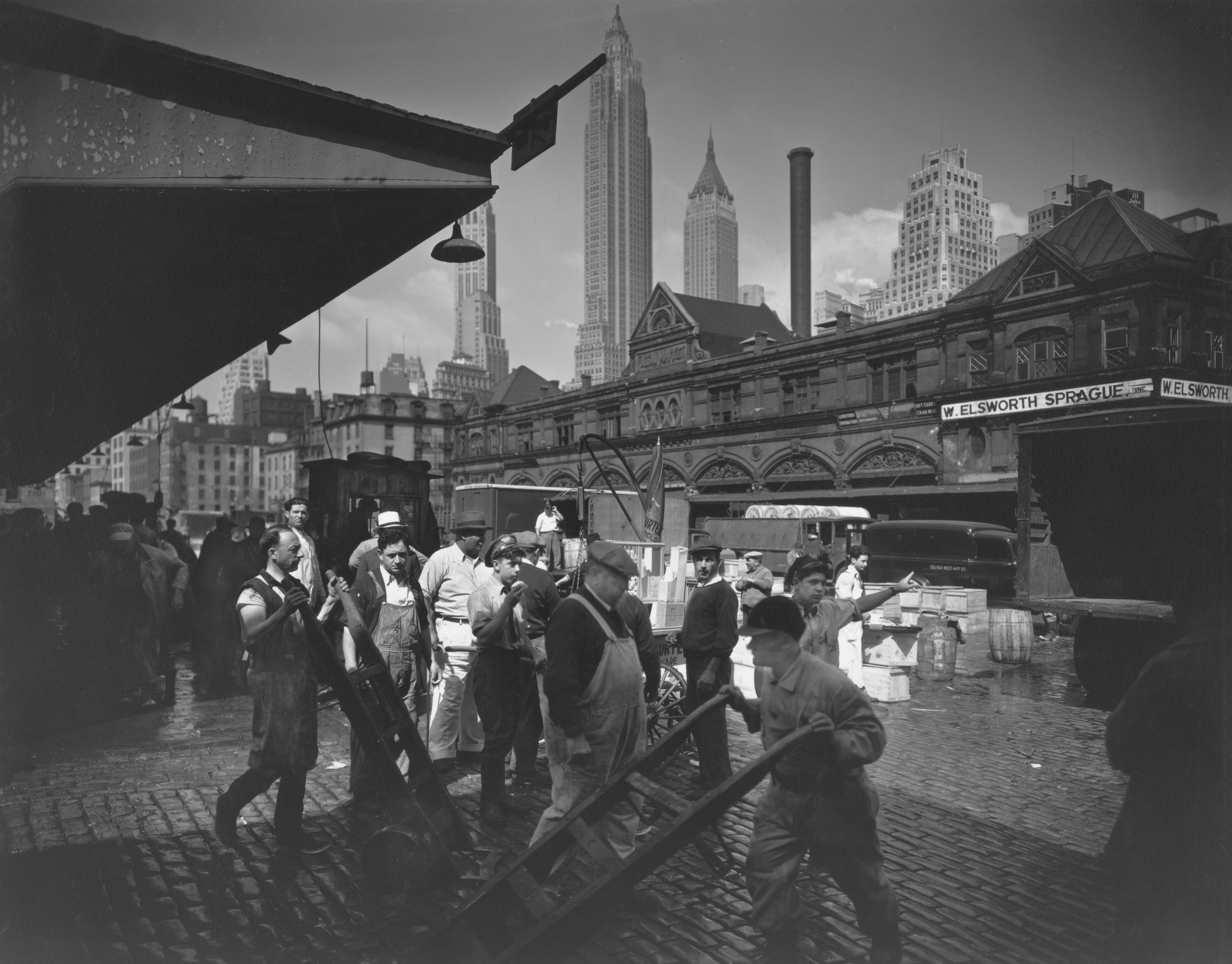 Urban WWII Dockyard Frontlines: Soldiers Stand Fast Under Shading Canopy