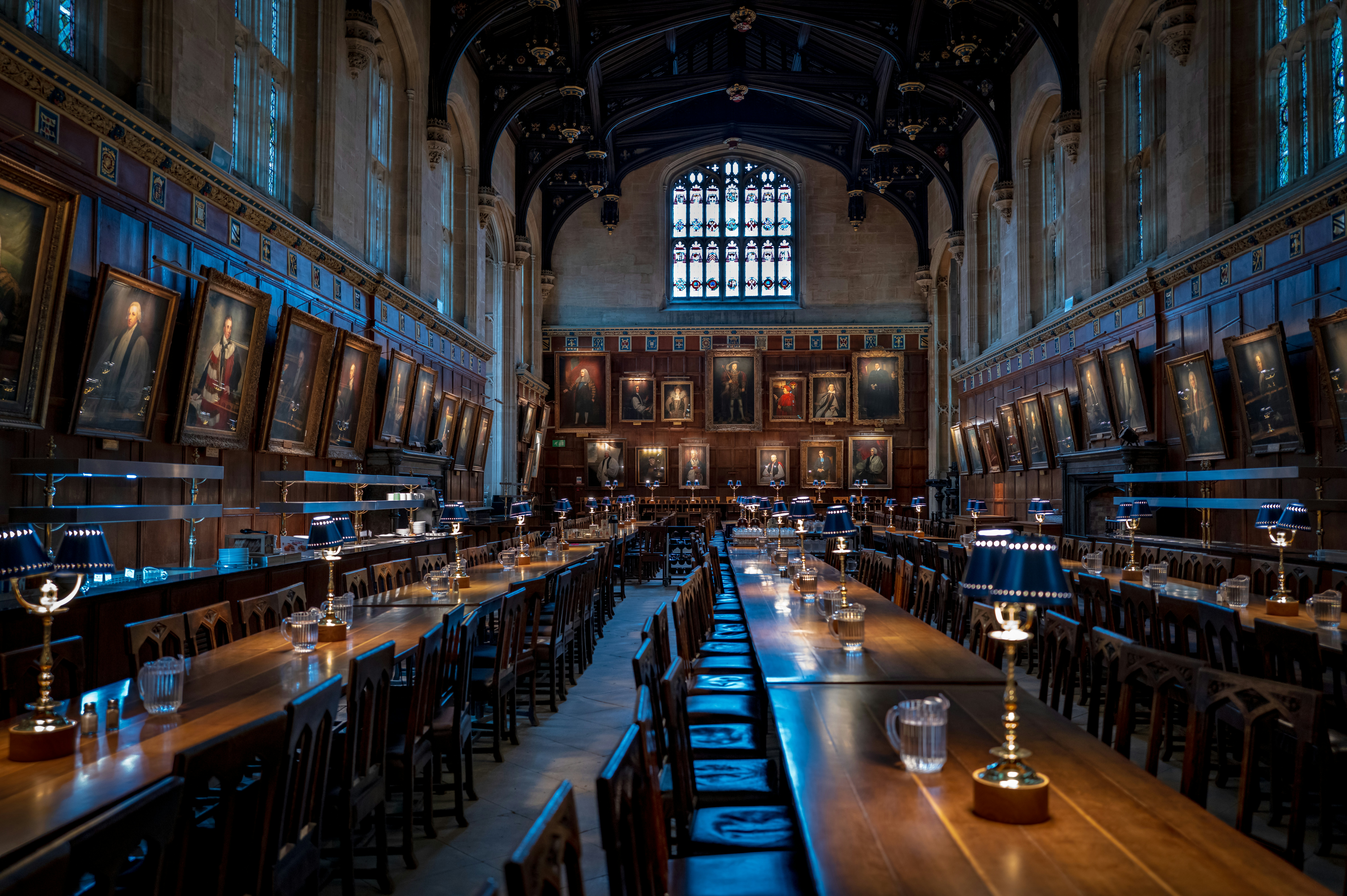 A large dining hall with tables and chairs photo – Free Building Image ...