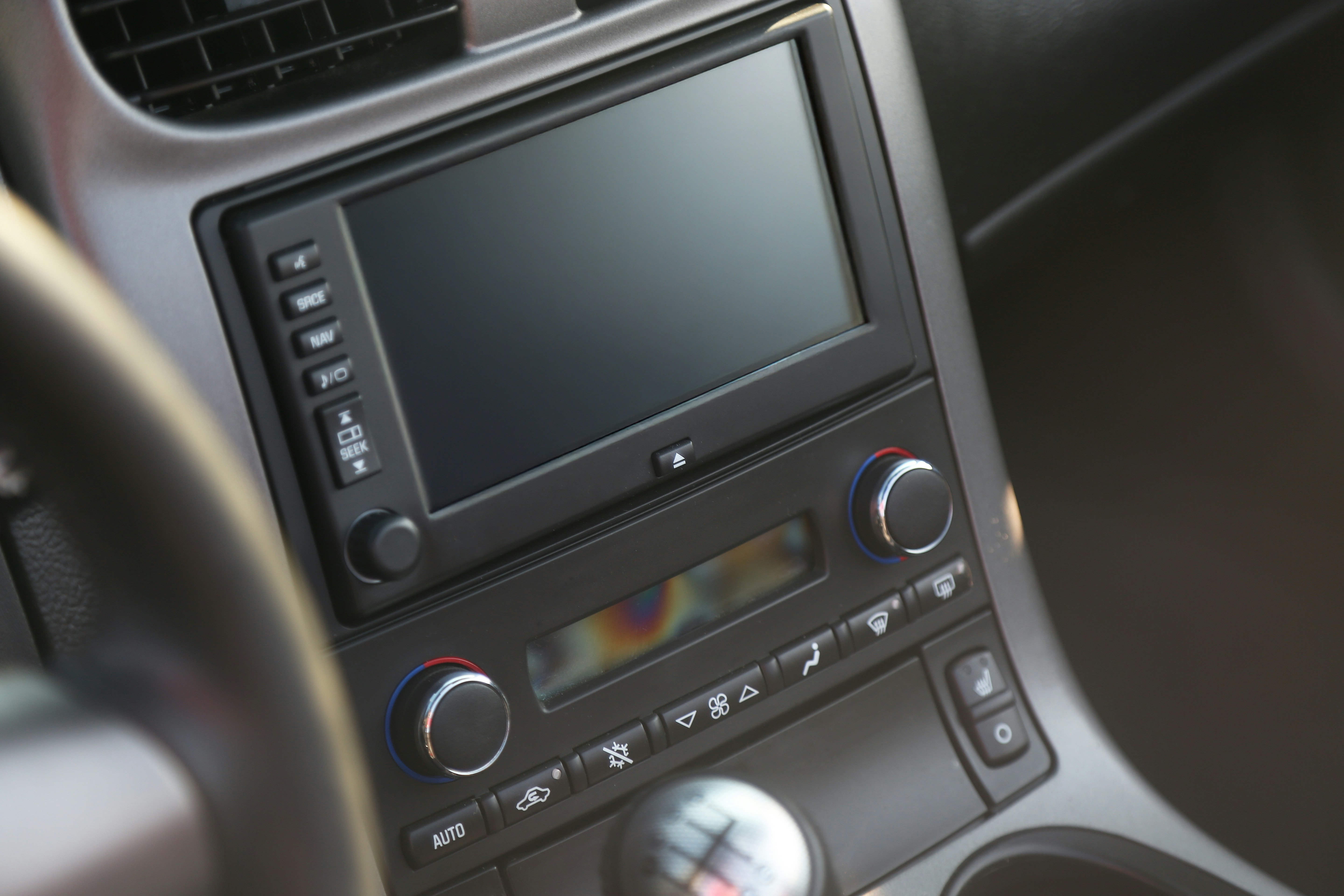 Center Console Quiet Focus: Infotainment and Climate Controls in Focus