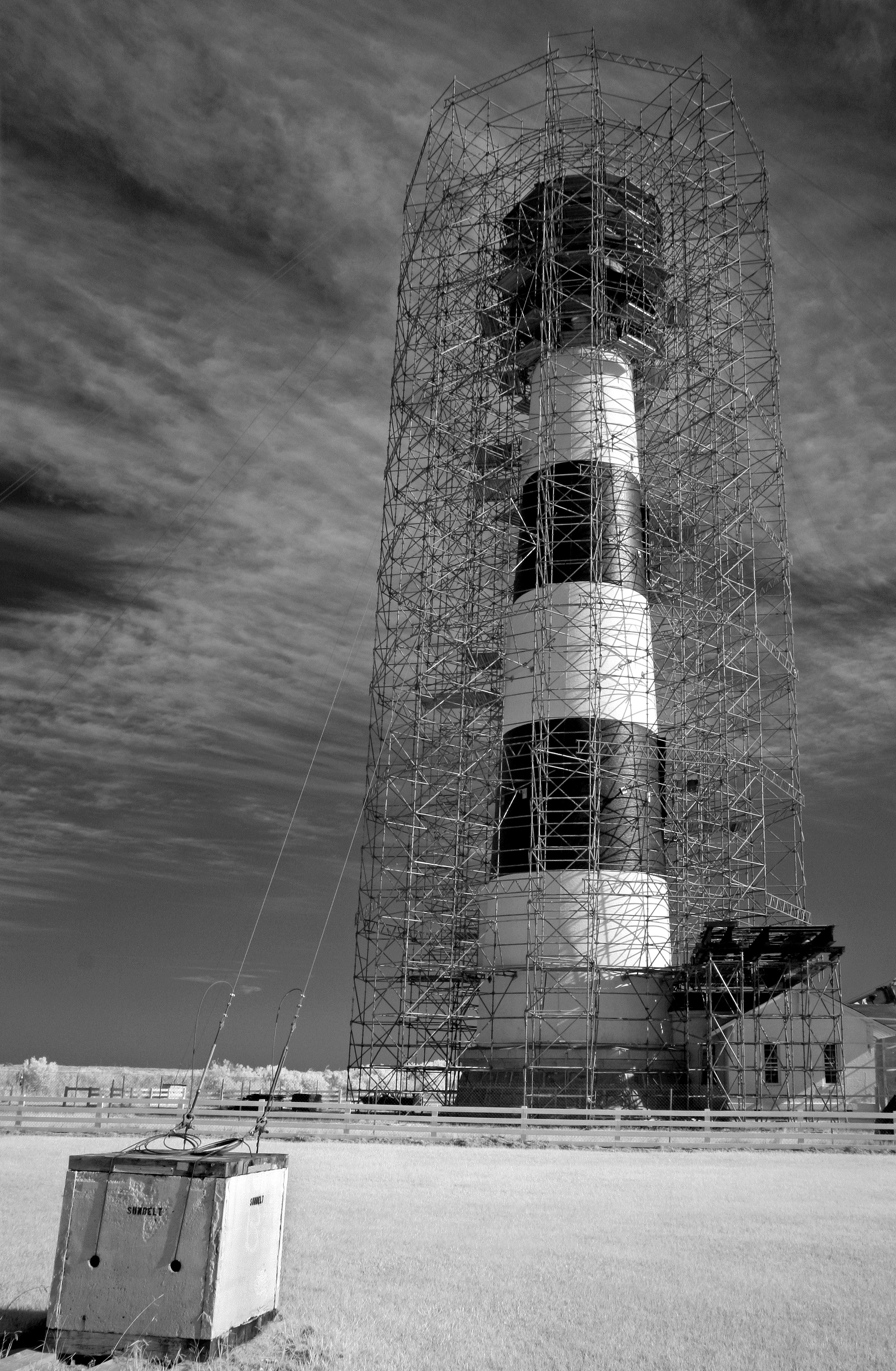 Skeleton Tower under Build: A Lighthouse Wrapped in Metal Lattice