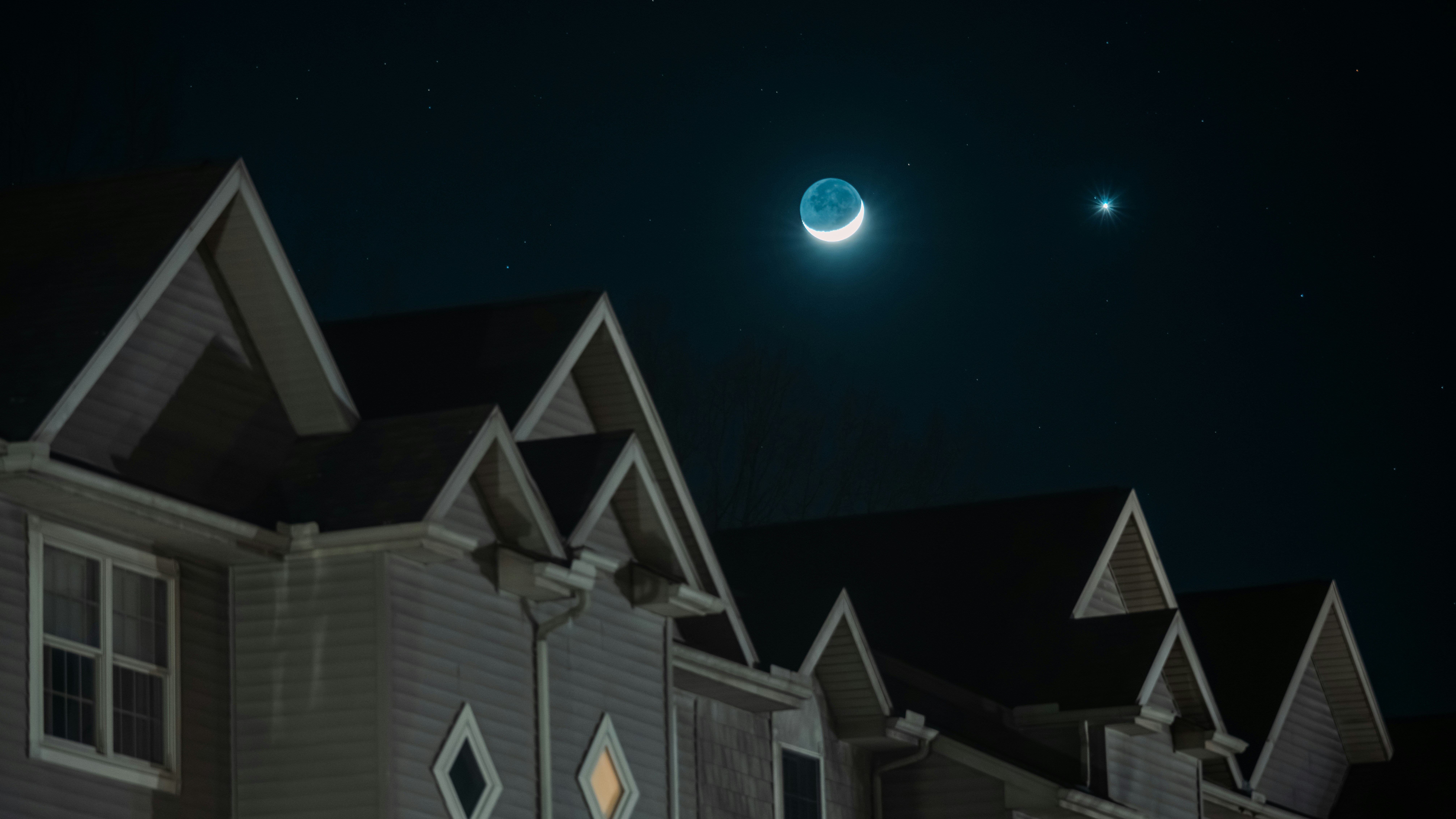 A row of houses with the moon in the background photo – Free Nature ...