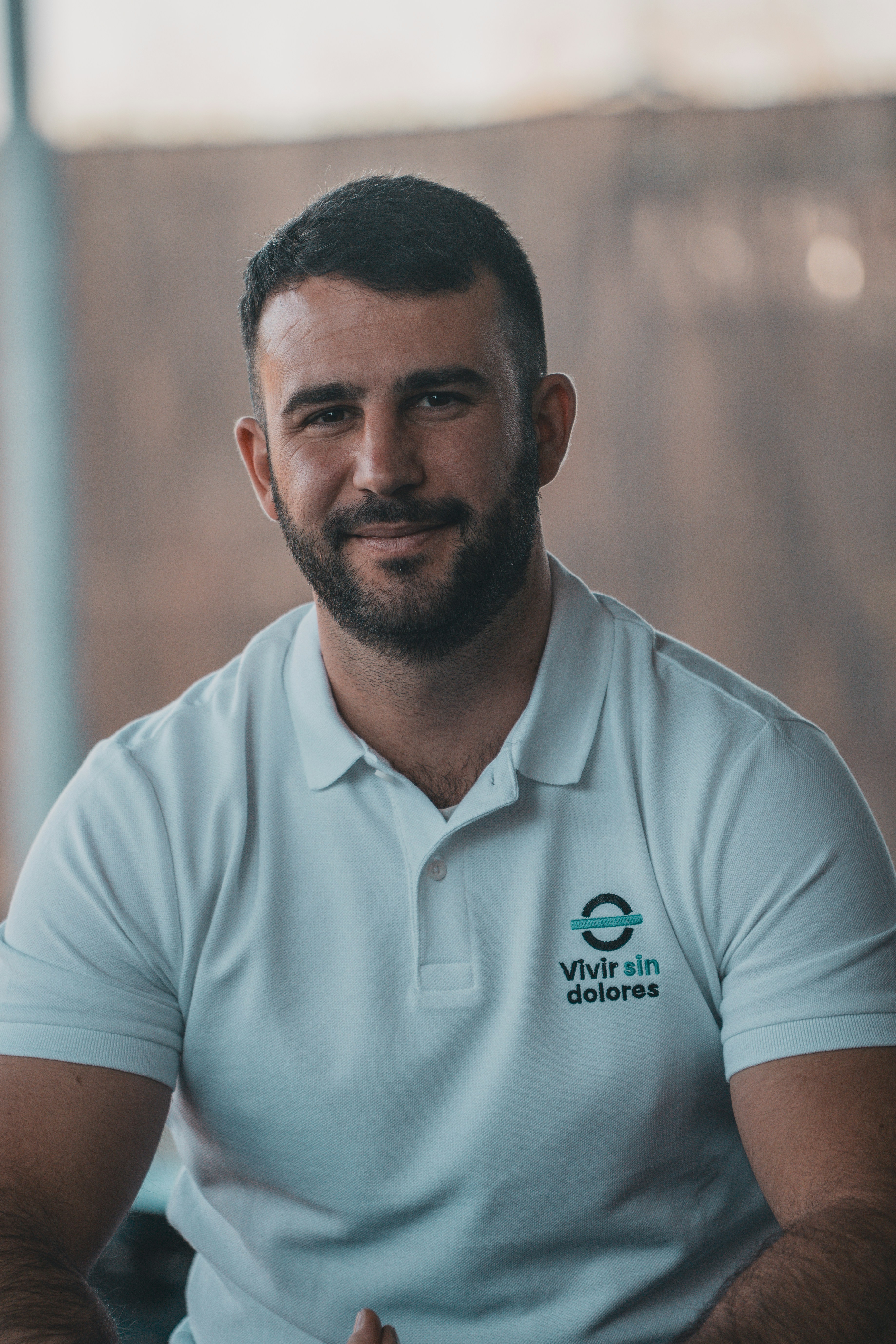 Soft Light, Strong Presence: Portrait of a Casual Brand Ambassador