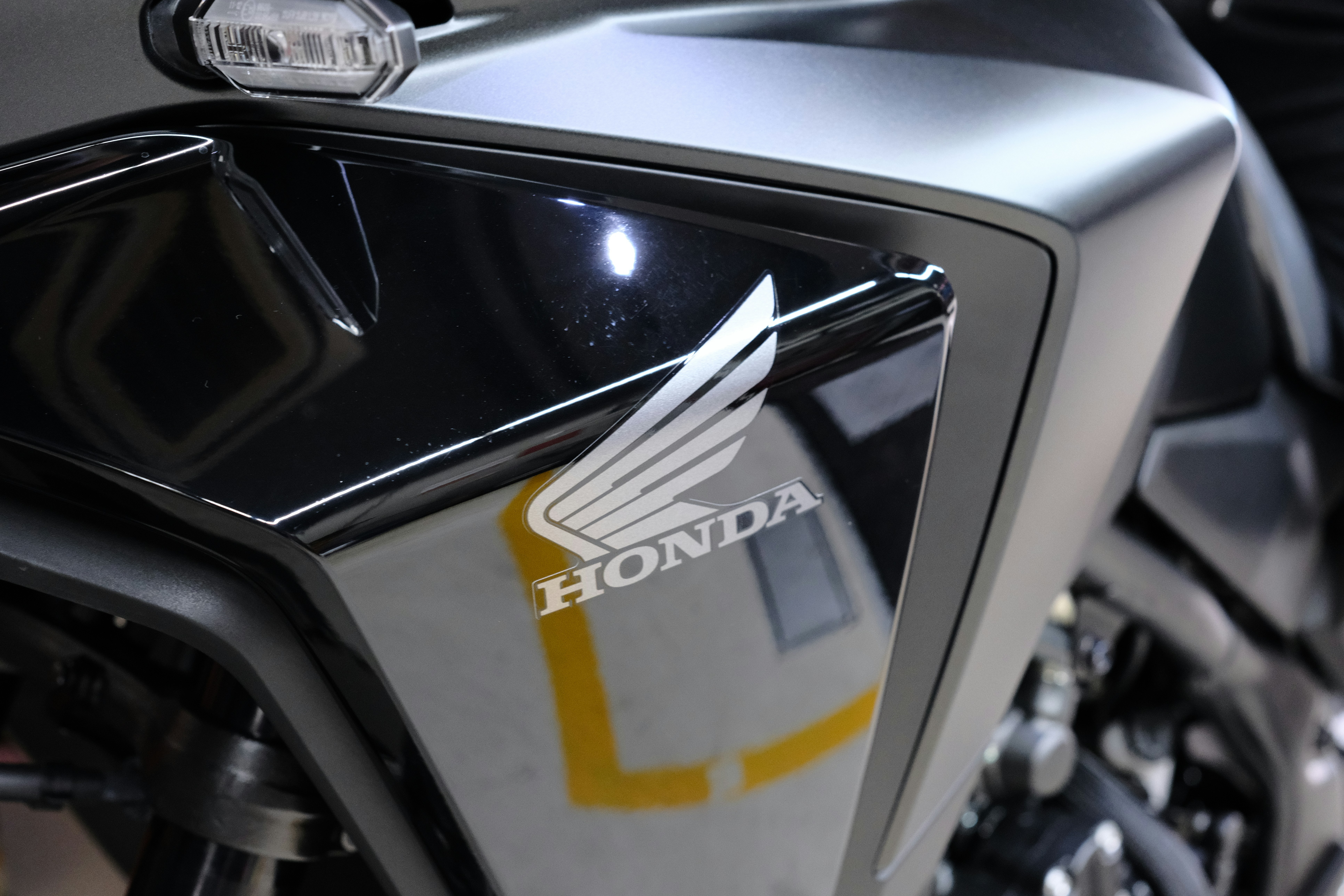 Wing Emblem on Satin Black Contour: a Honda Portrait