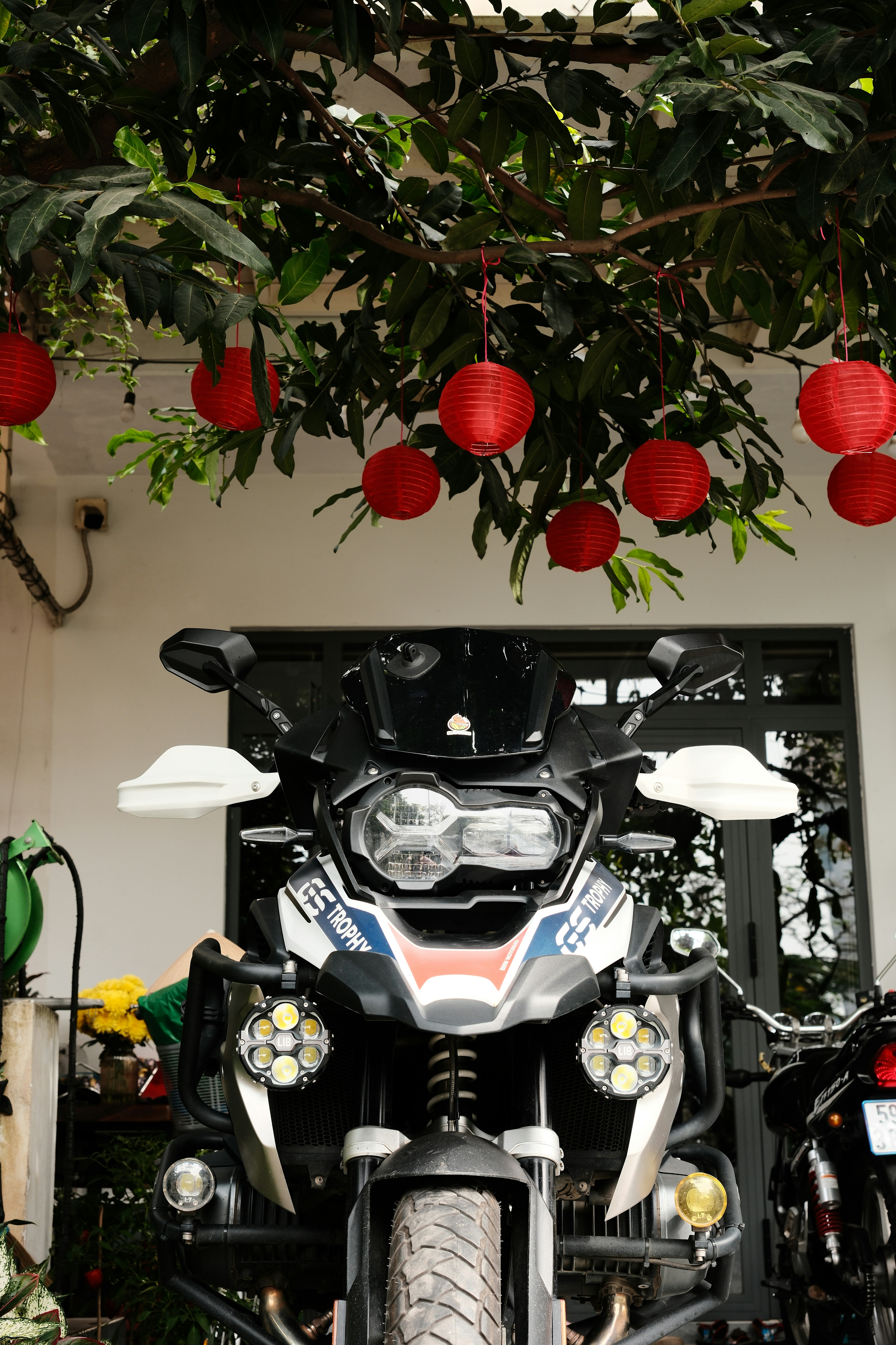 Motorcycle Under Red Lanterns: A Citrus Desktop of Urban Adventure