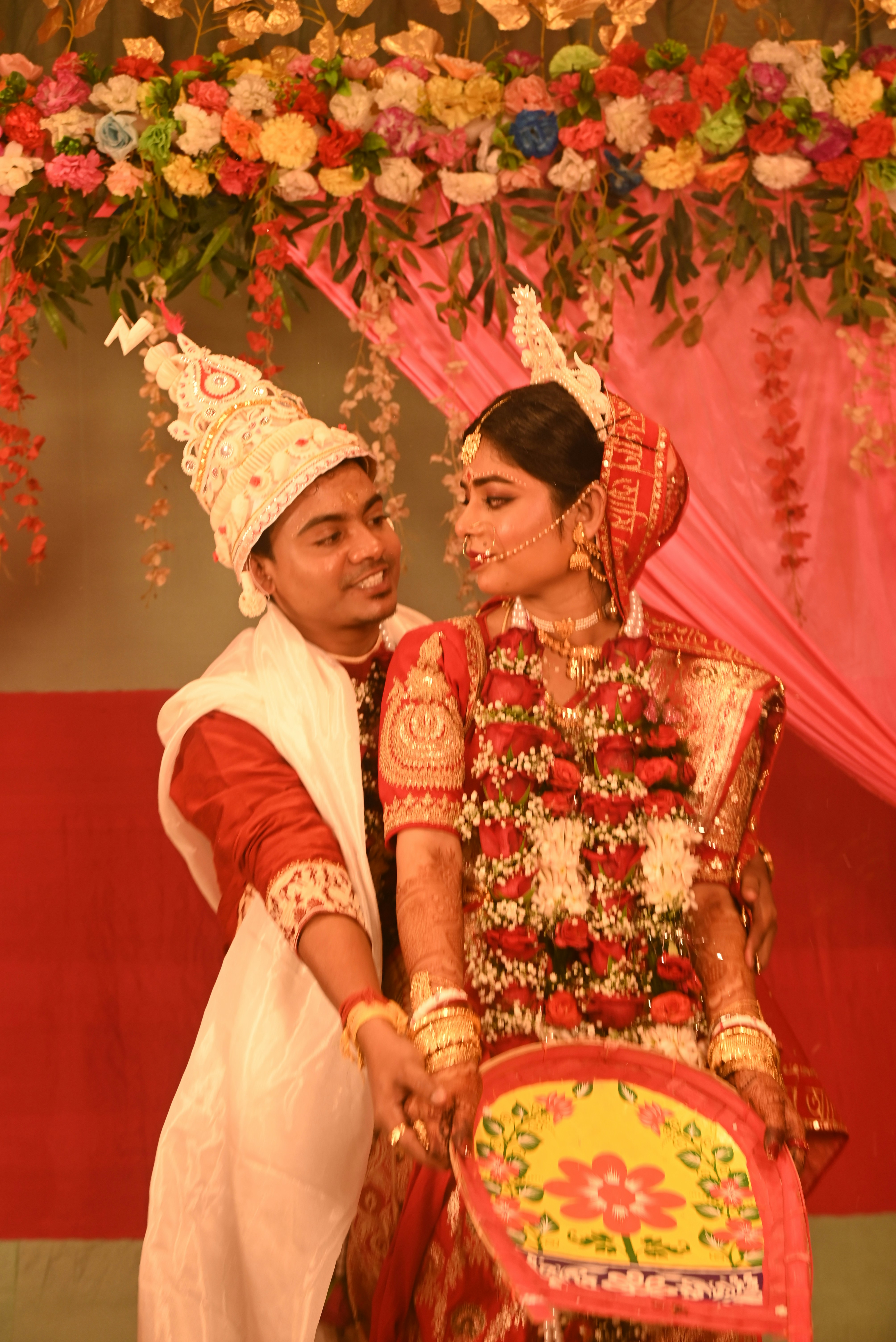 A man and woman dressed in traditional indian garb photo – Free Flower ...