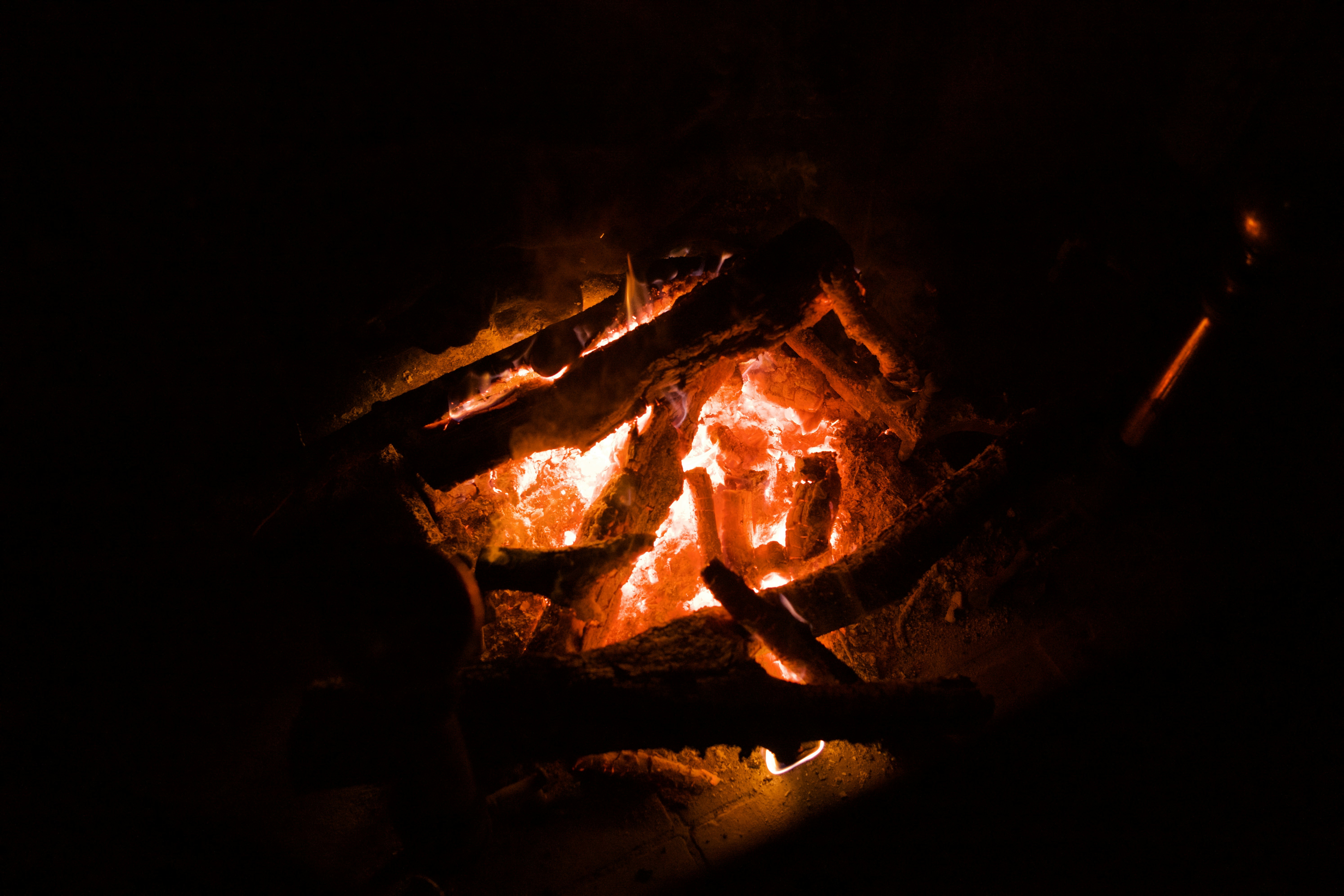 A close up of a lit fire in the dark photo – Free Fire Image on Unsplash
