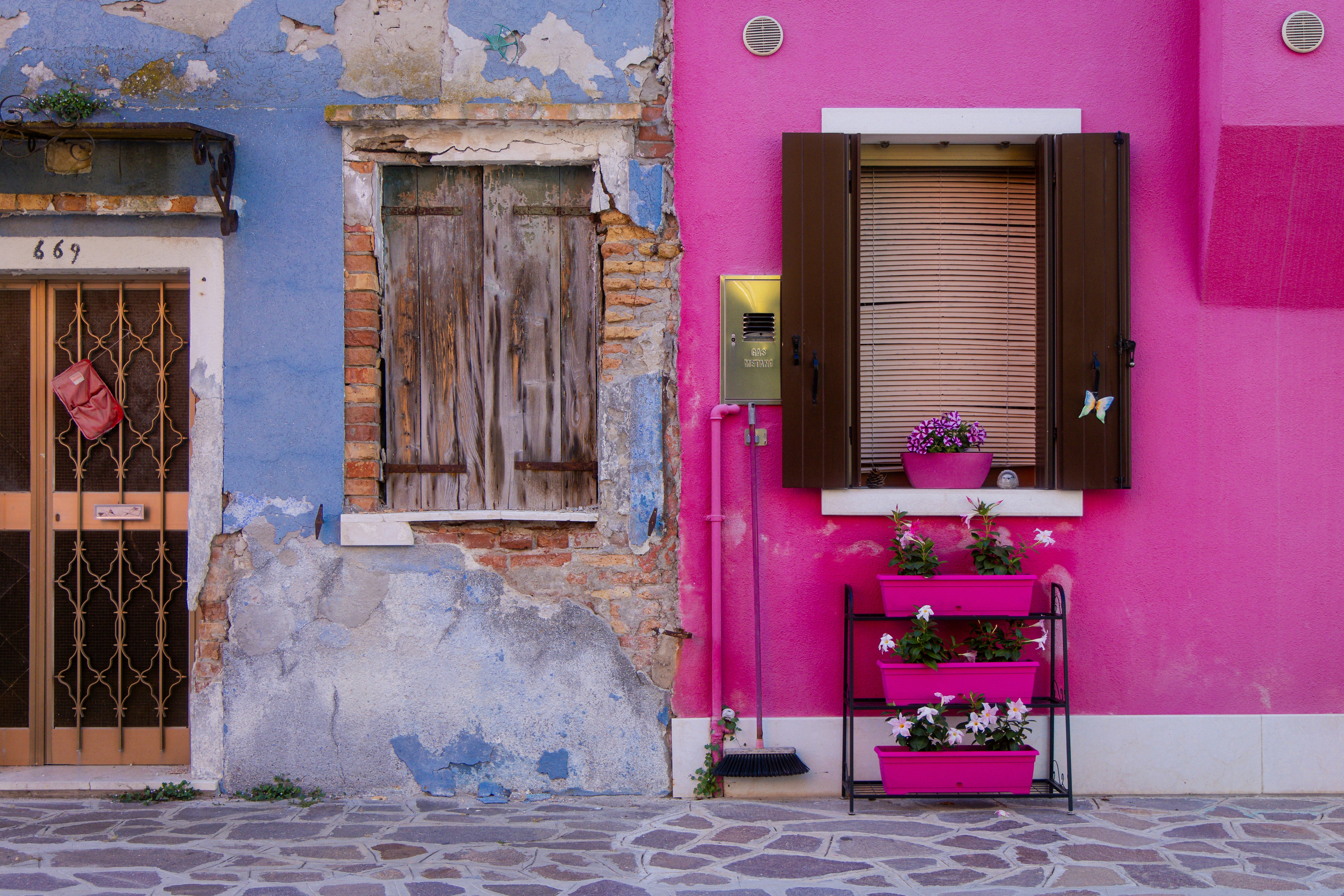 Harmony in Contrast: The Tale of Two Facades