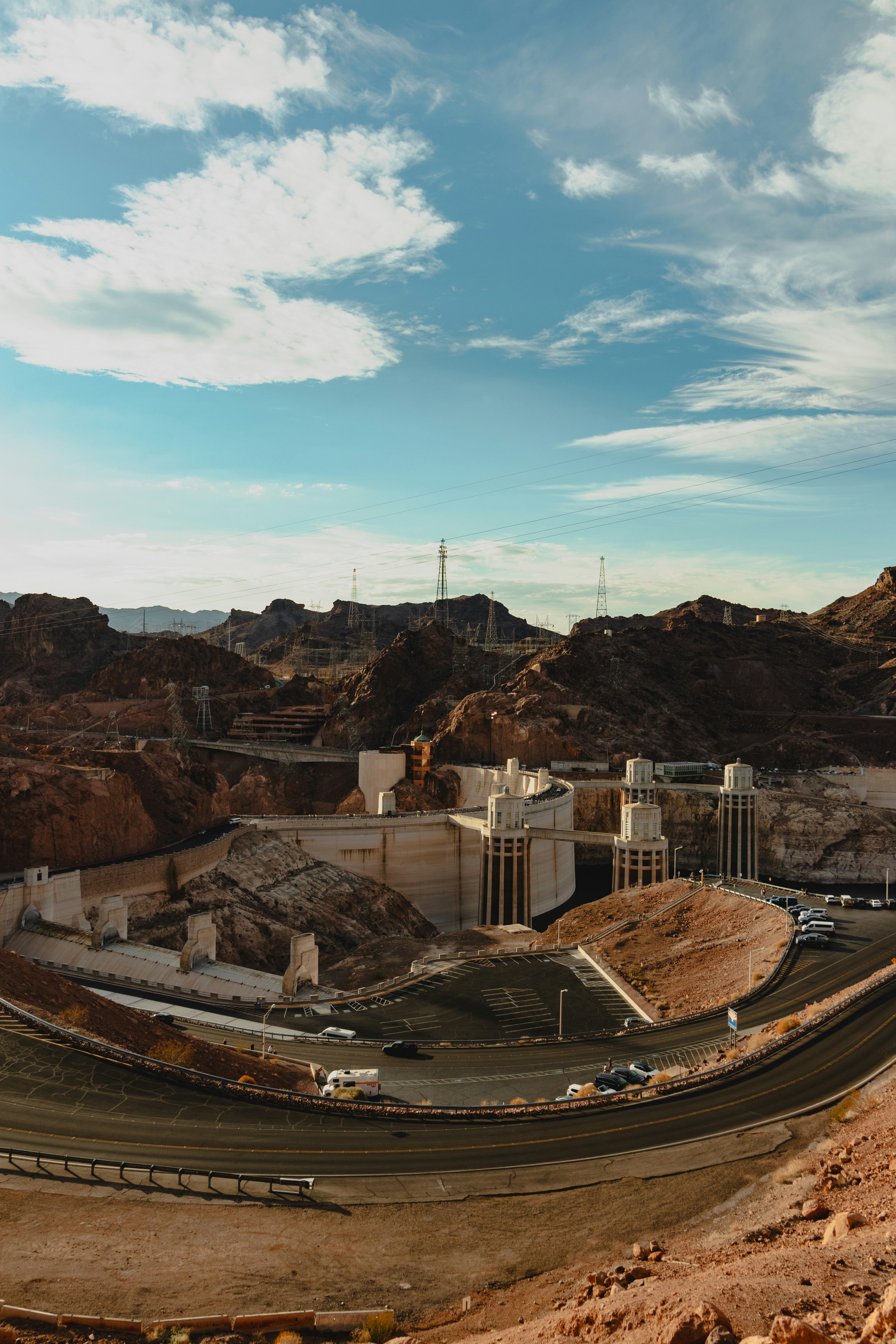 Desert Dam: Circling Roads at a Canyon Edge