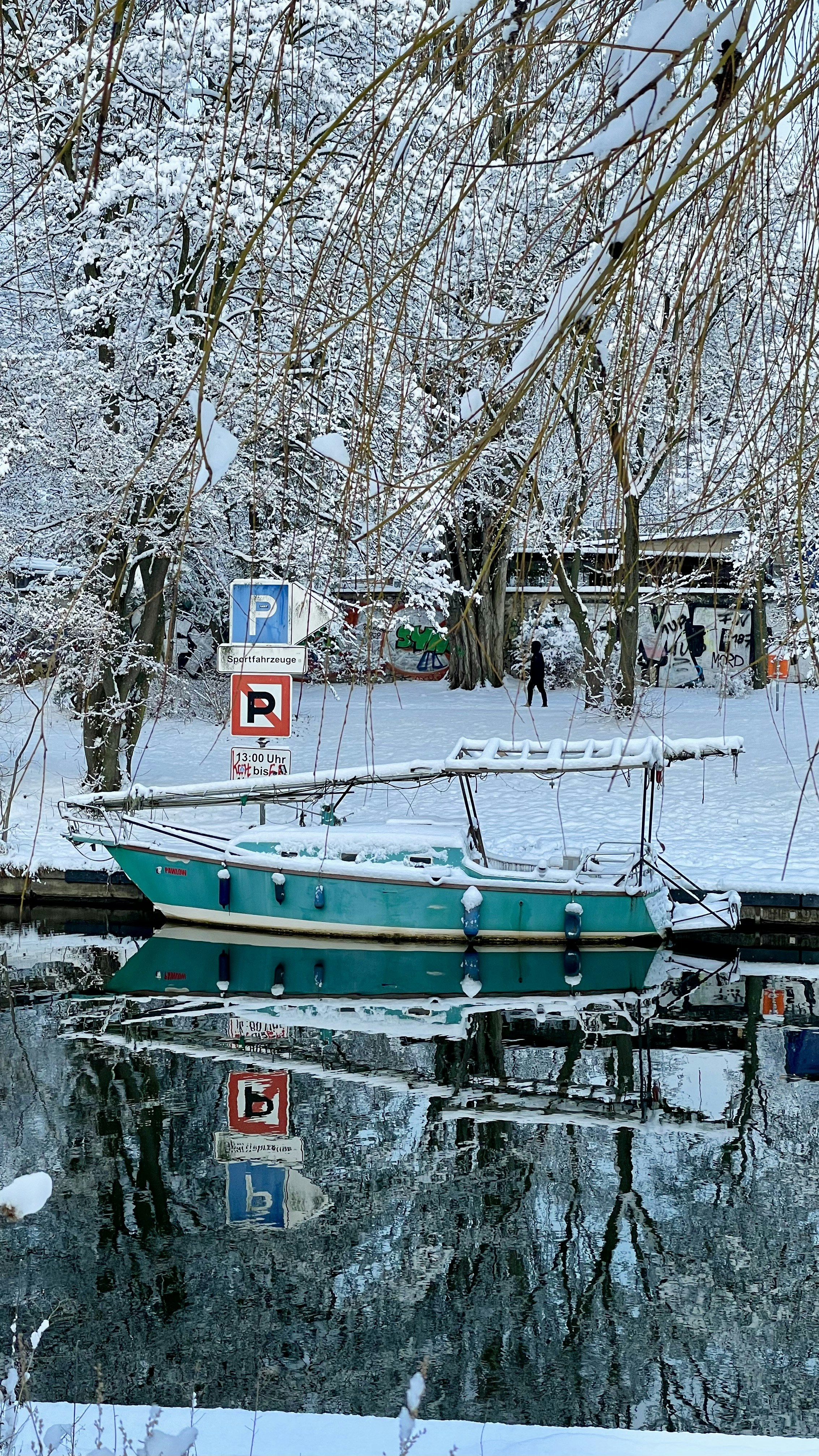 Anton Shcherbakov (@scherbakovx) | Unsplash 사진 커뮤니티