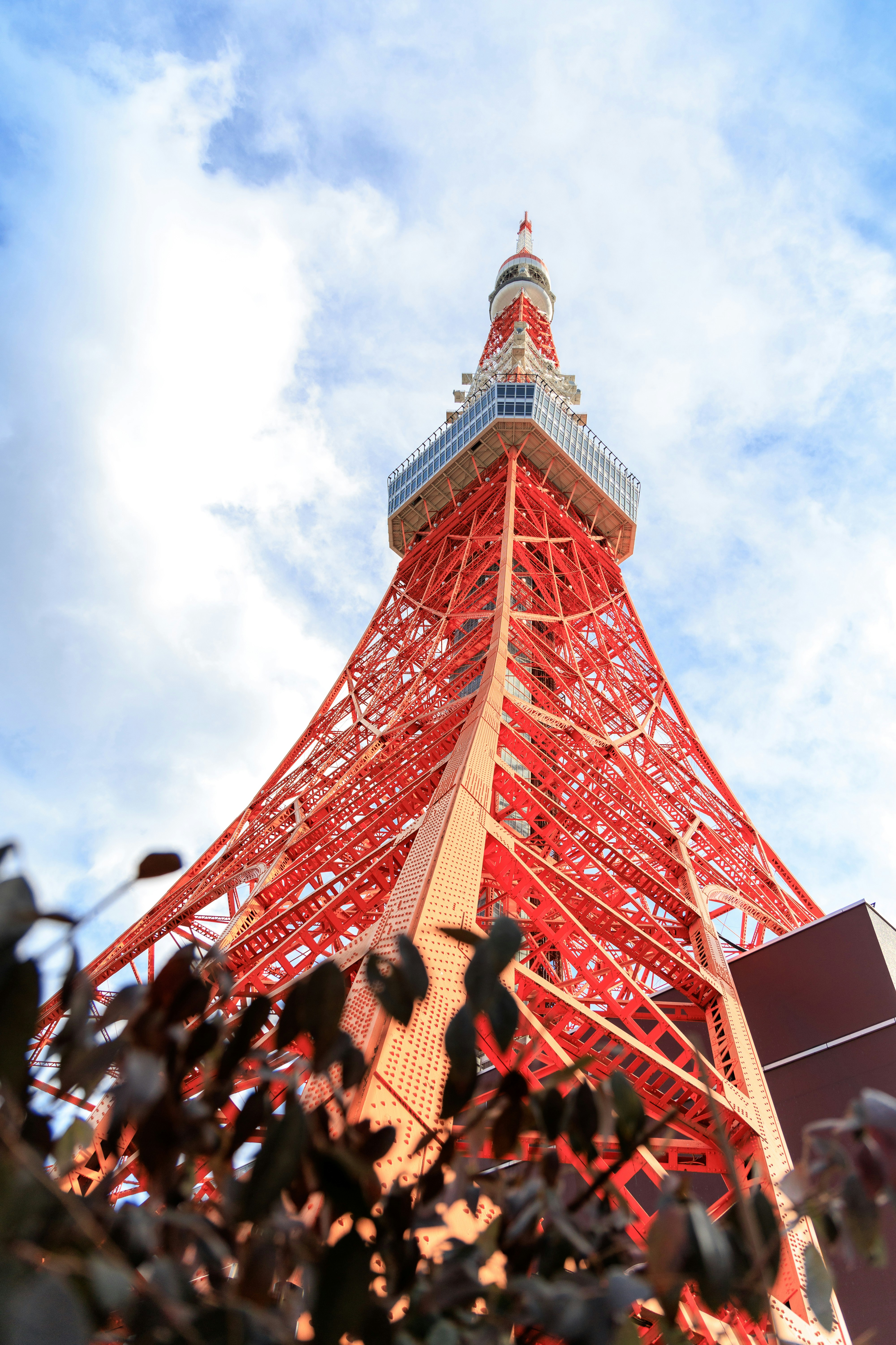 A tall red tower with a blue sky in the background photo – Free Tokyo ...