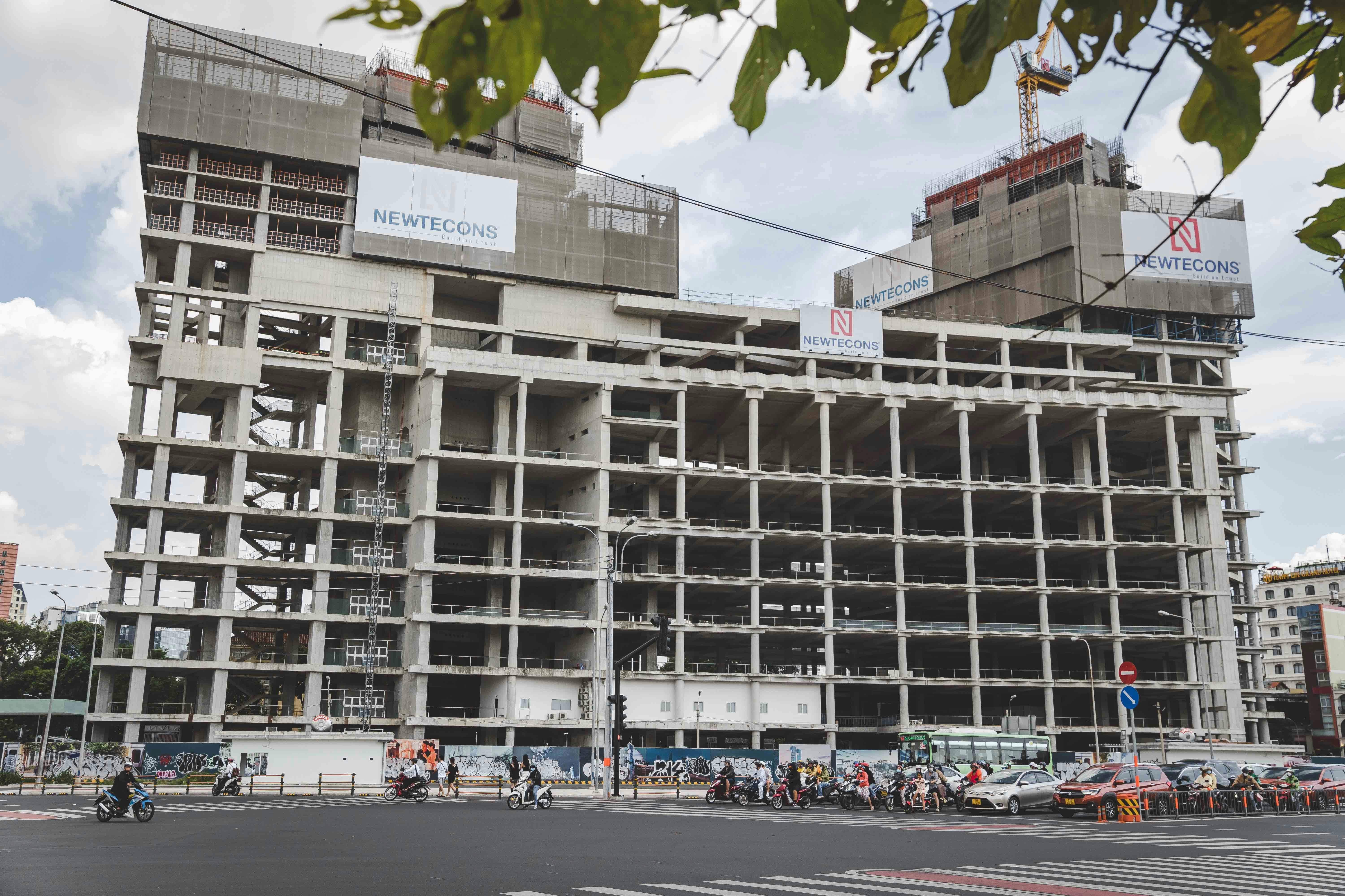 A large building under construction in a city photo – Free Vietnam ...