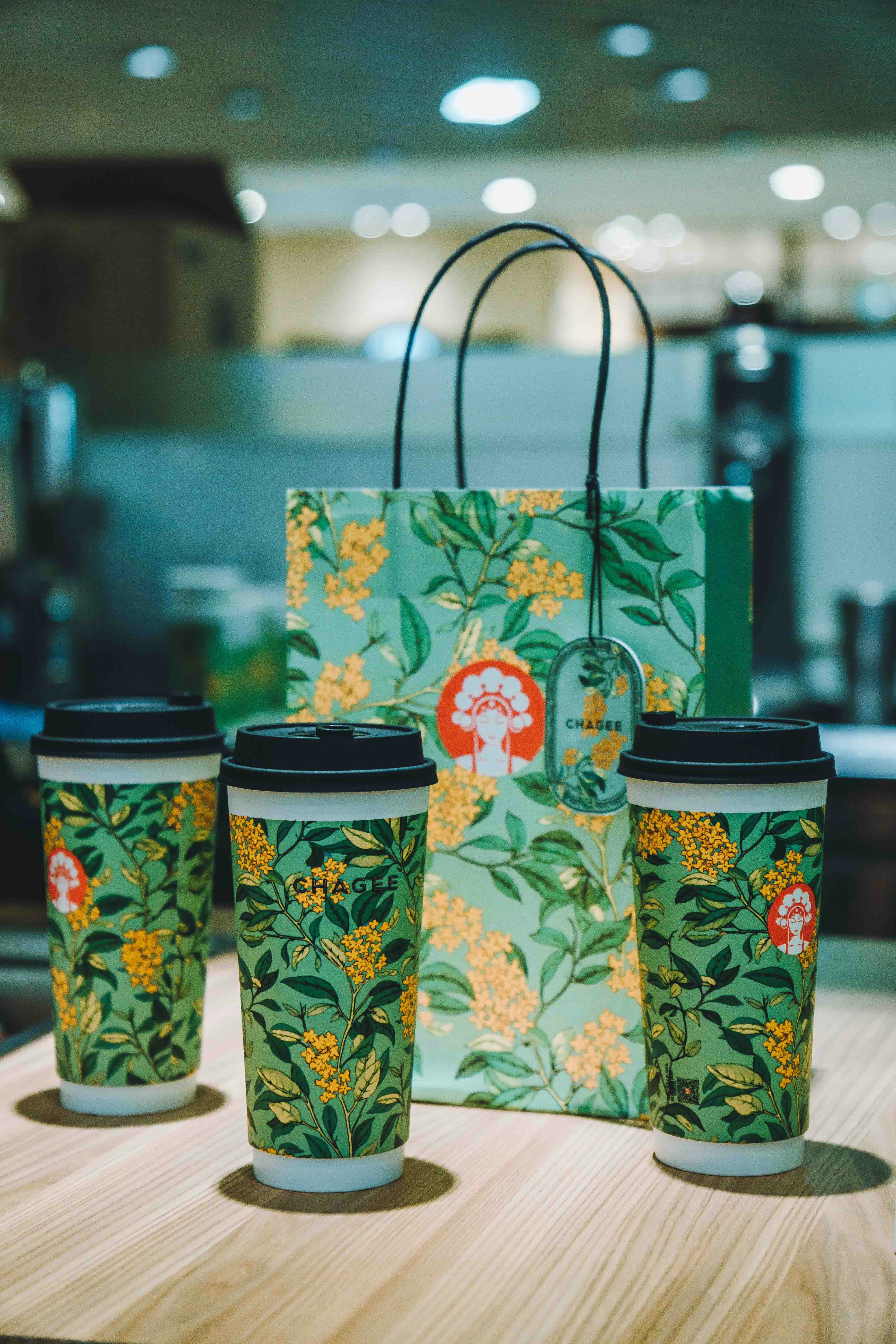Botanical To-Go: Four Floral Cups Guard a Matching Gift Bag