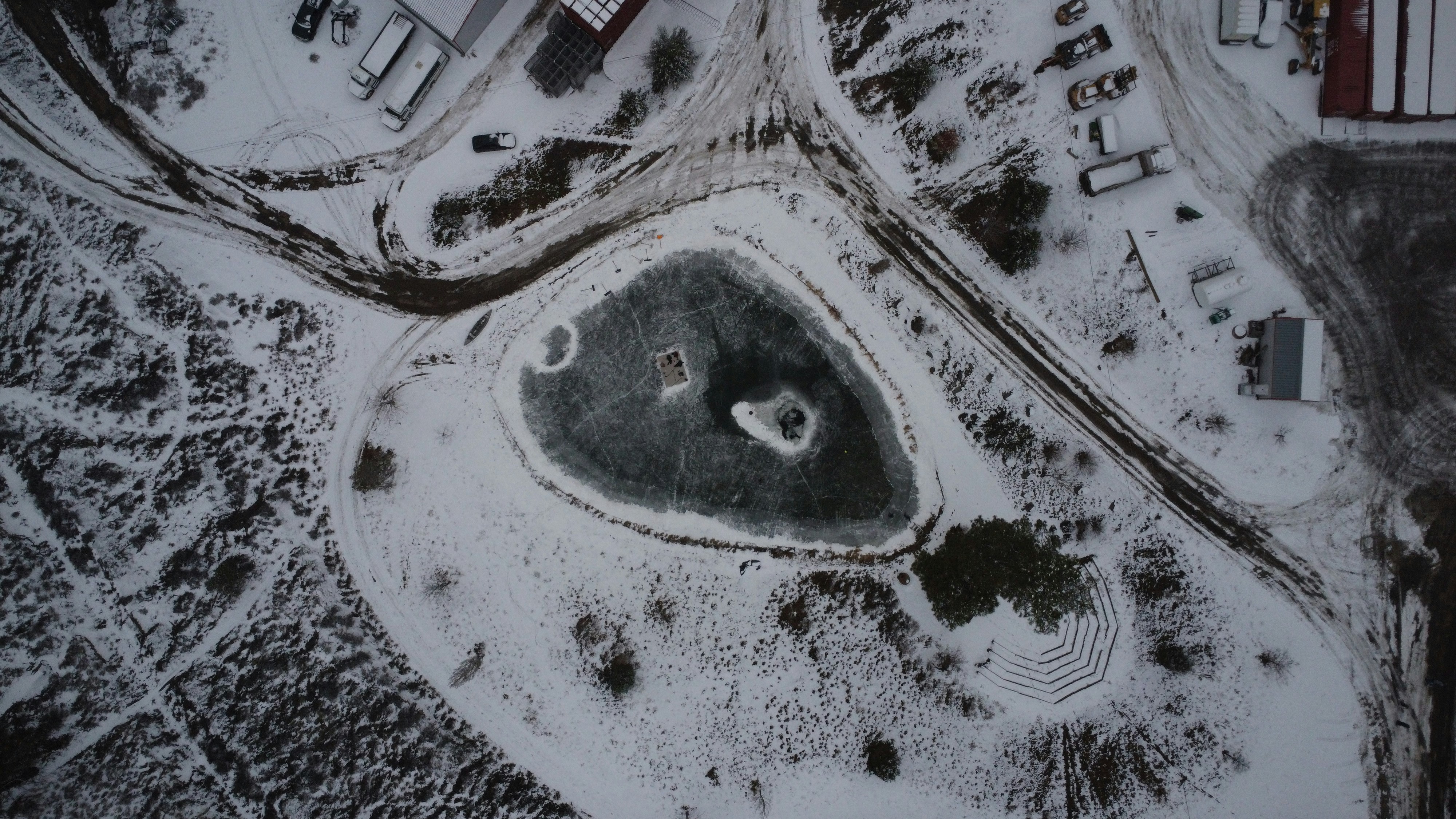 An aerial view of a snow covered field photo – Free Snow Image on Unsplash