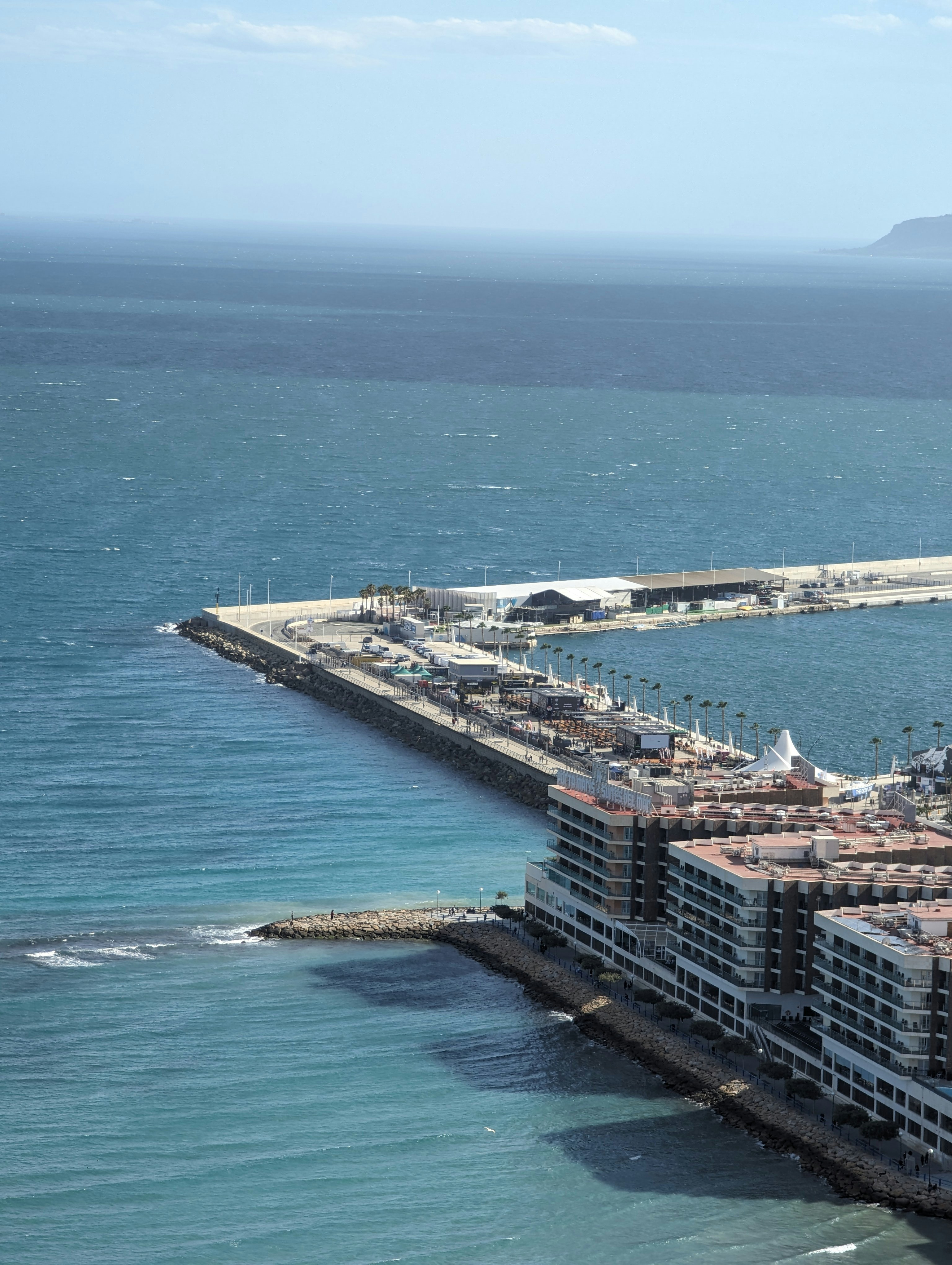 Photo by Kamil Klyta with Google Pixel 7 Pro