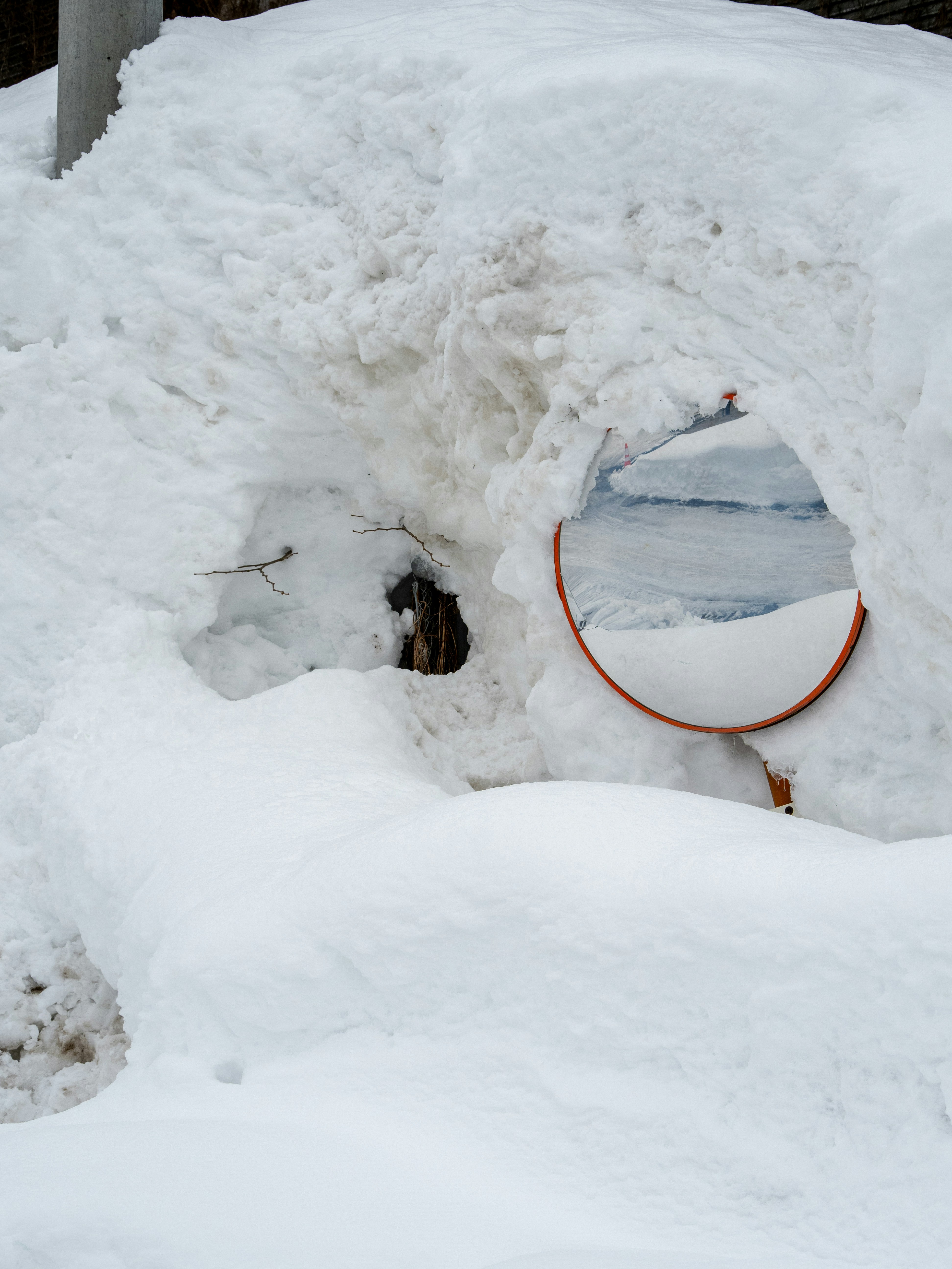 Red-Rimmed Snow Mirror: a Quiet Winter Portal