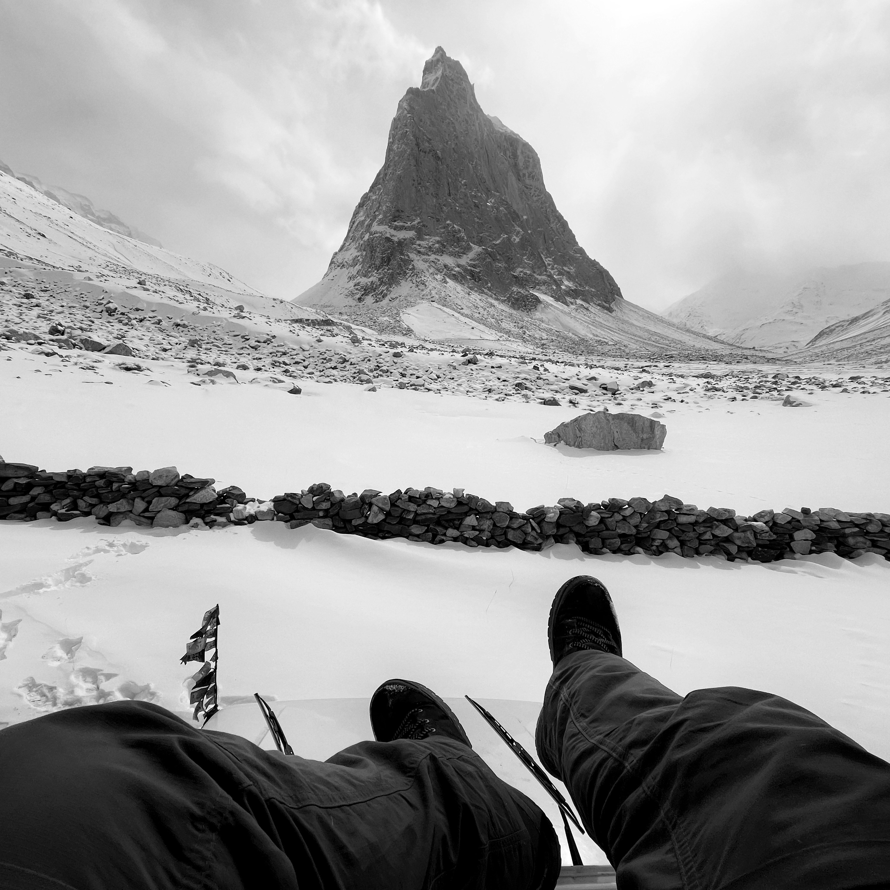 Snowy landscape with a mountain peak view. photo – Free Gonbo rangjon ...