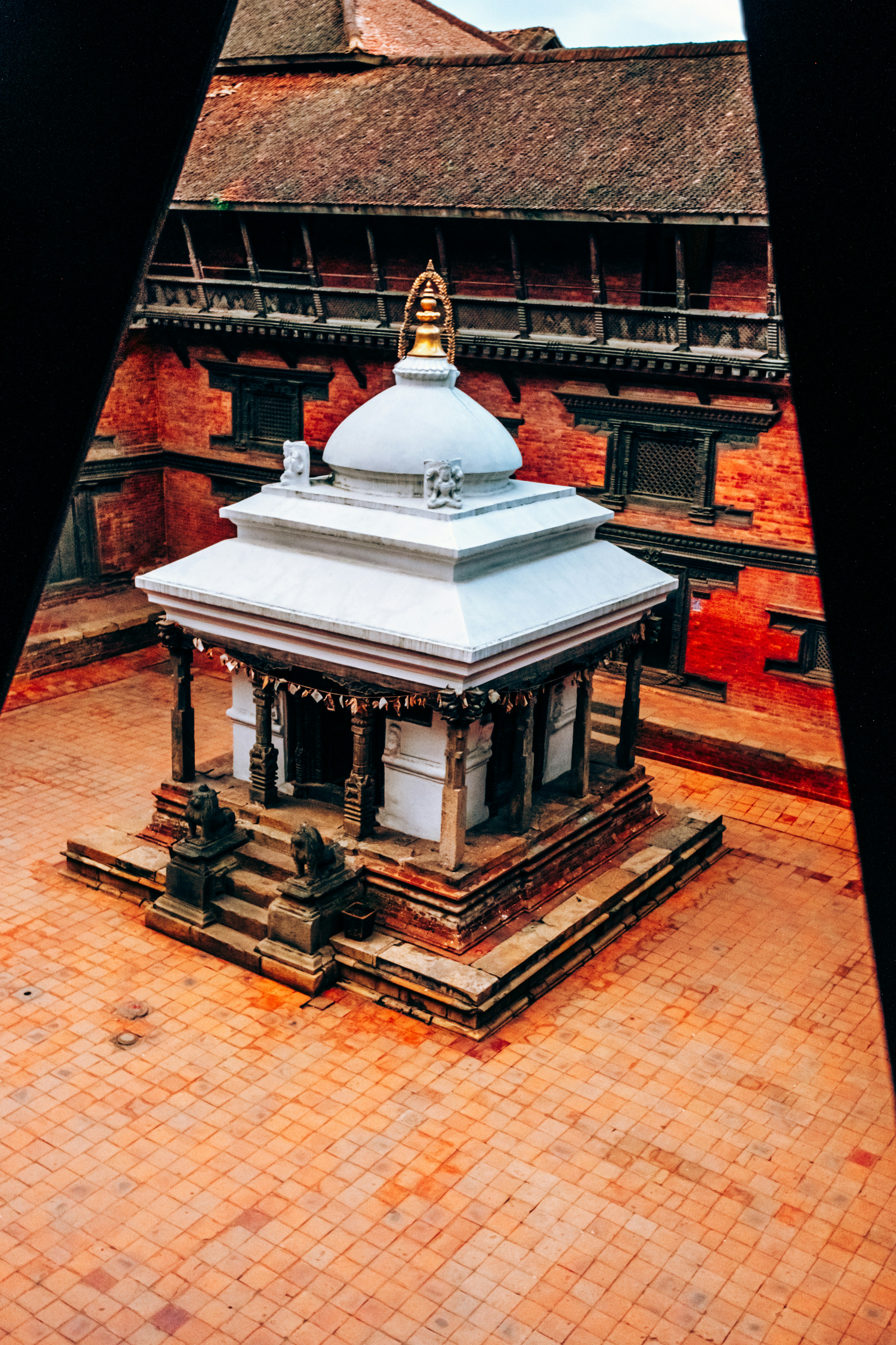 Sanctuary of Serenity: A Glimpse into Timeless Architecture
