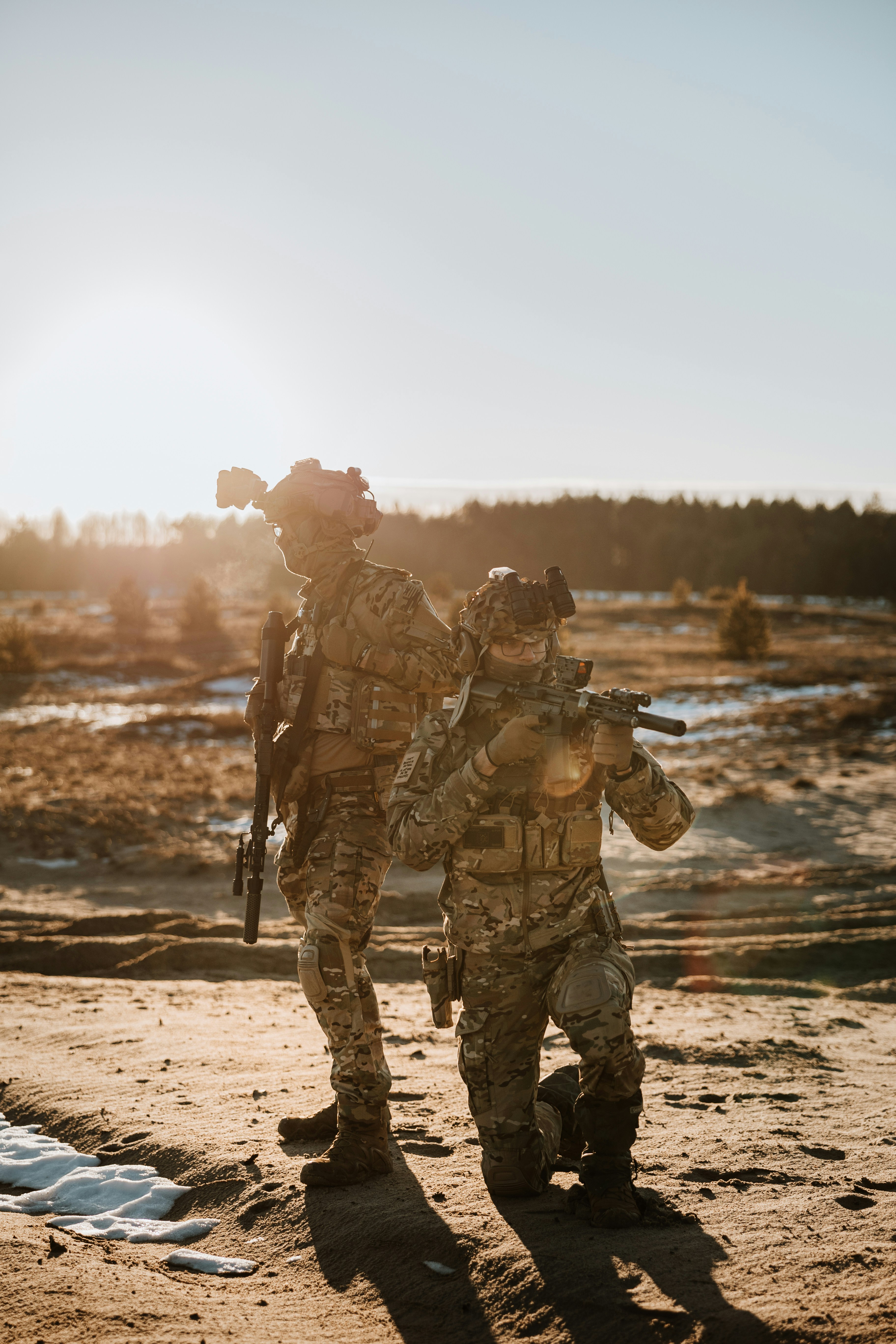 Soldiers are training in an outdoor, sunny environment. photo – Free ...