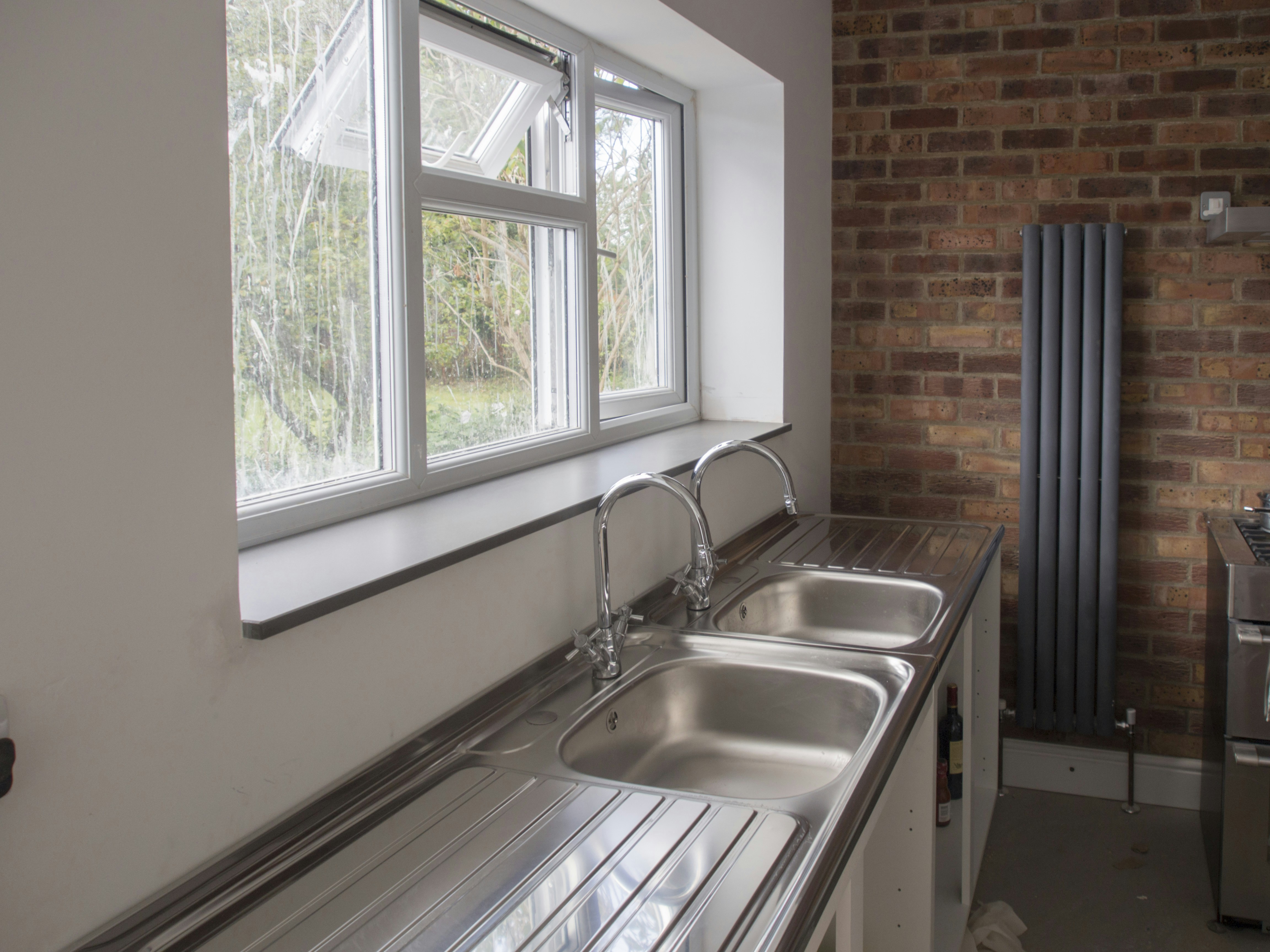 Industrial Elegance: A Modern Kitchen Transformation