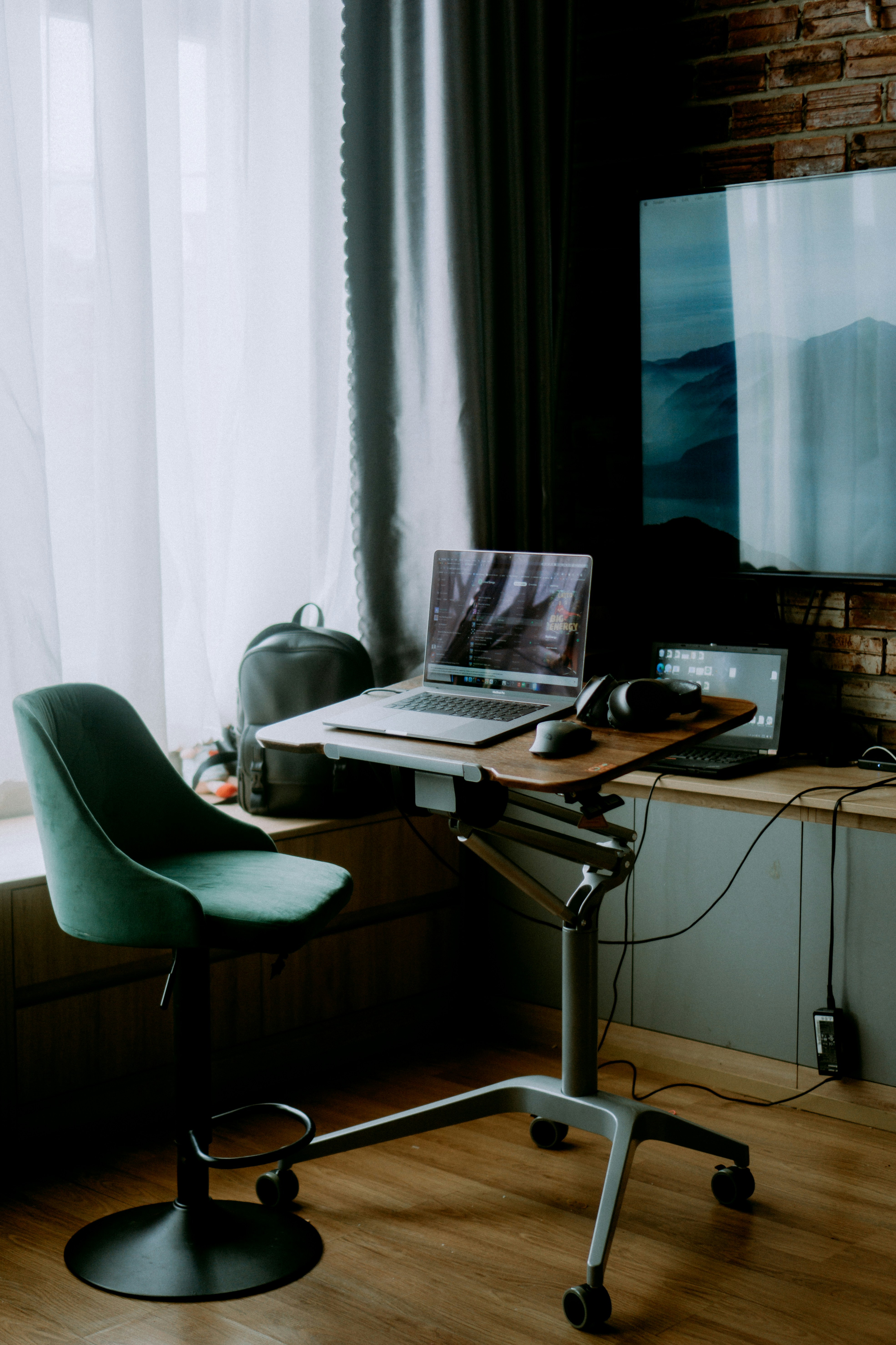 Modern home office setup with laptop and equipment. photo – Free Office ...