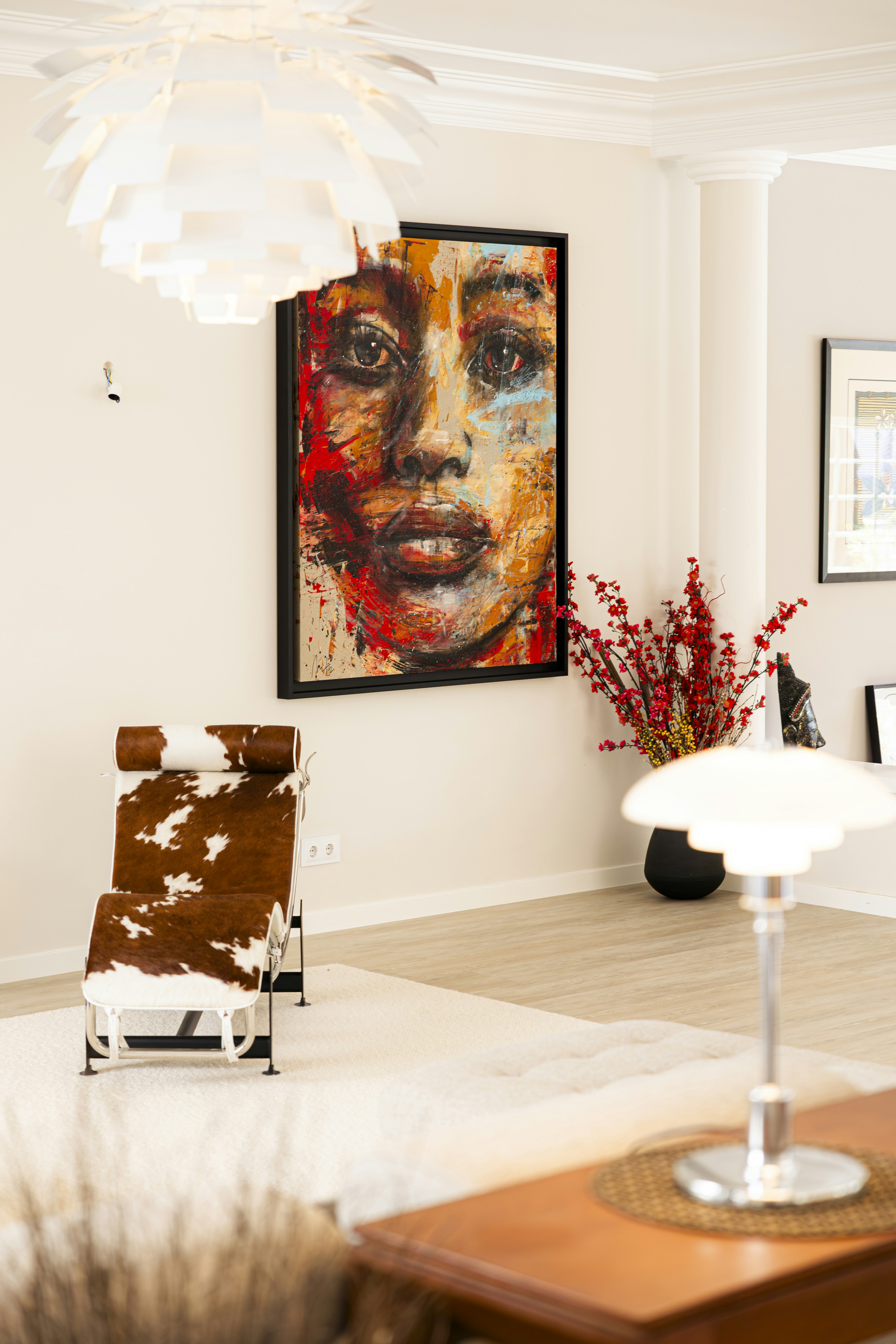 Portrait Aura in a Modern Living Space