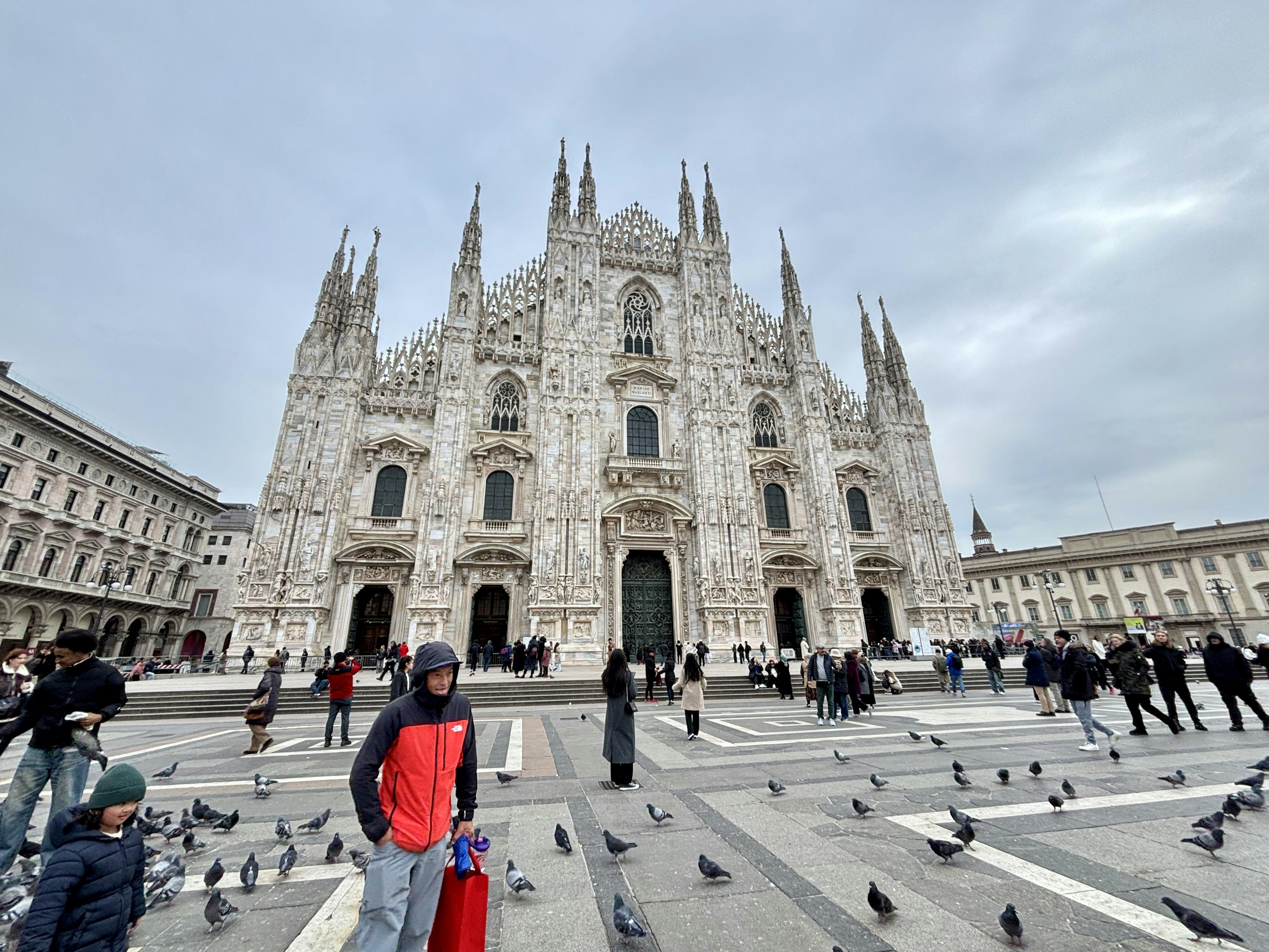 Majestic Facade of Milan's Iconic Cathedral