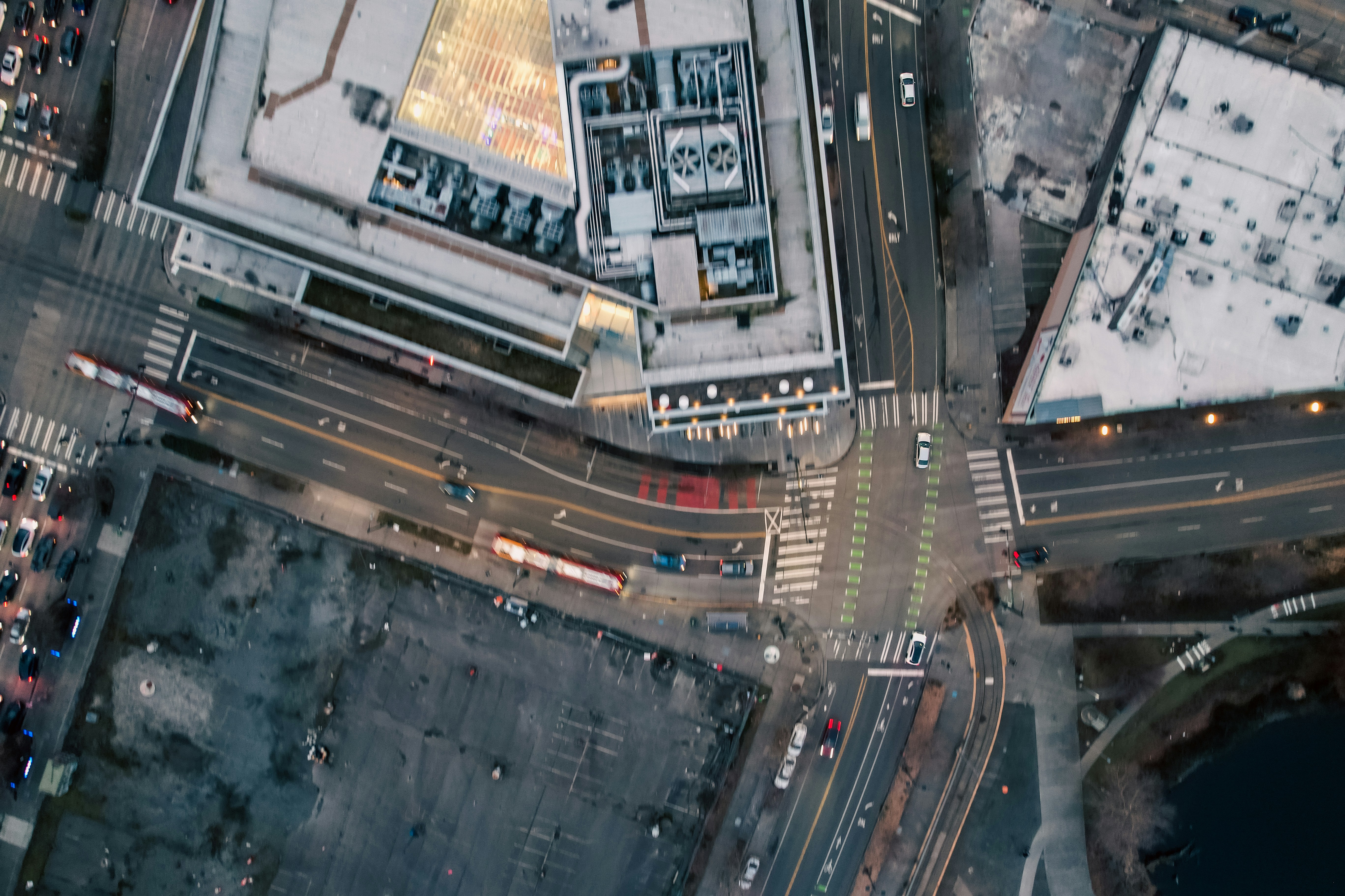 Aerial view of a city intersection and buildings. photo – Free City ...