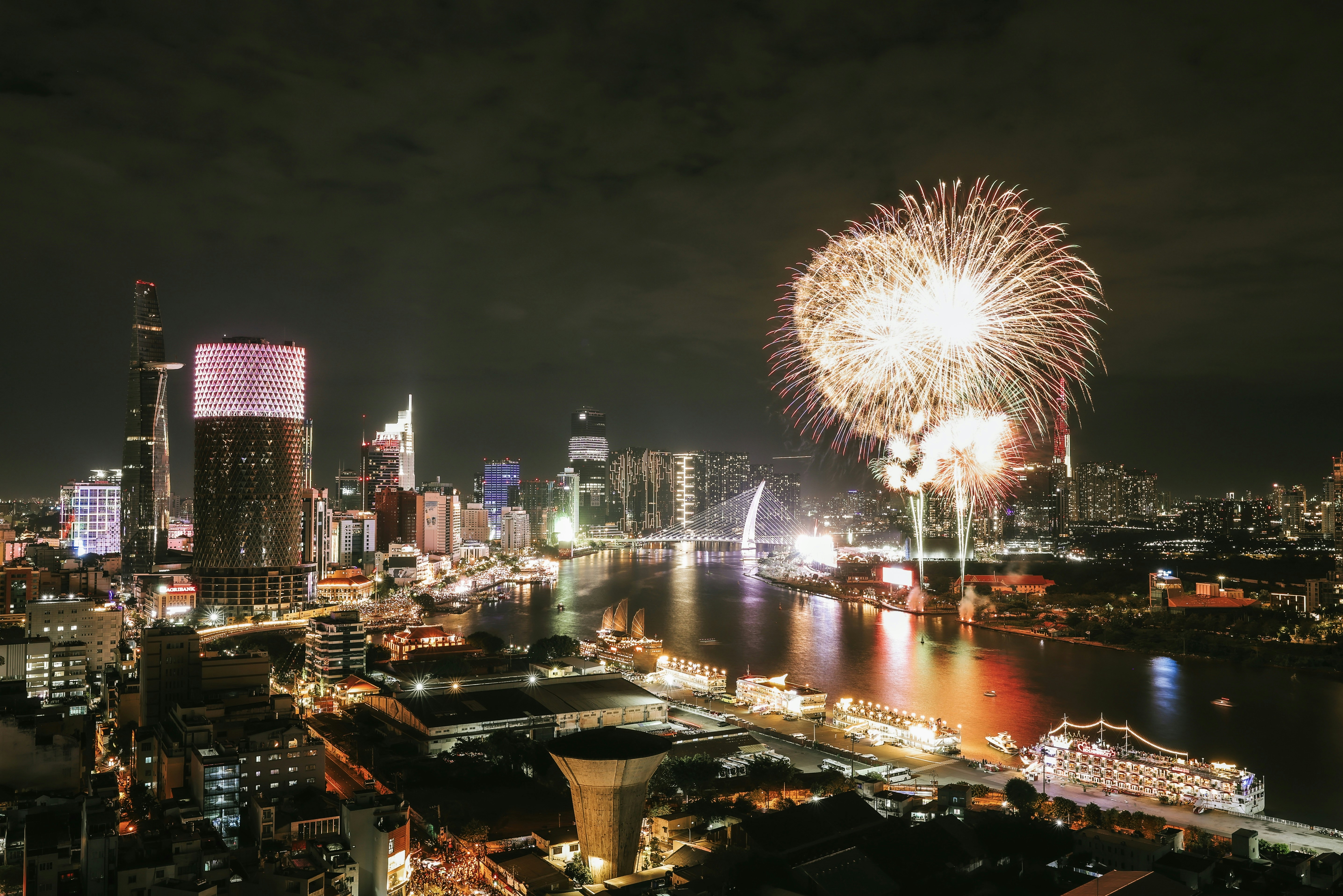 Photo spot at Skyward Symphony Over the Cityscape