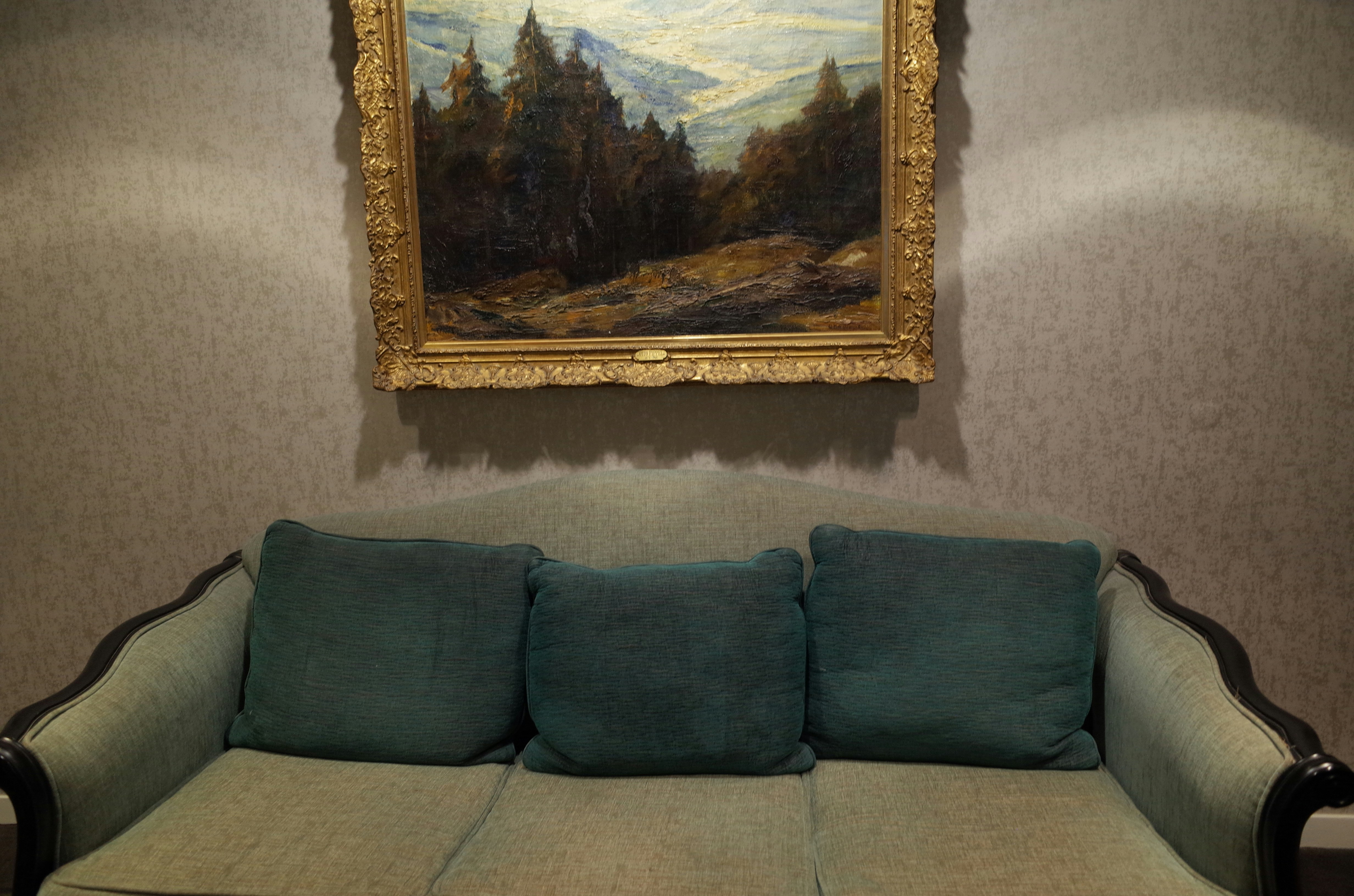 Picture Hanging Placement: 3 Rules For Perfect Art