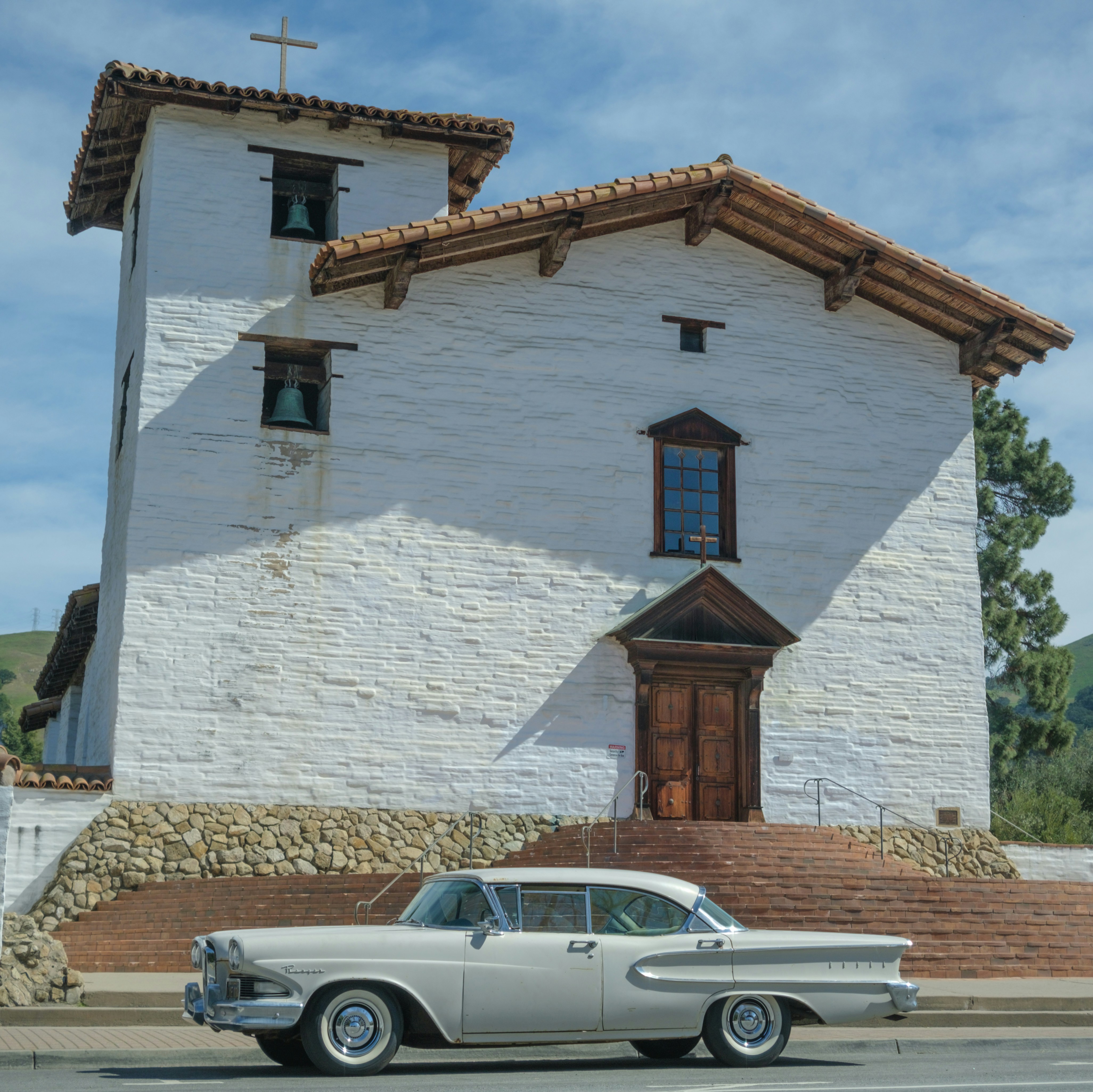 Chrome Meets White Chapel: A 1950s Classic by the Steps