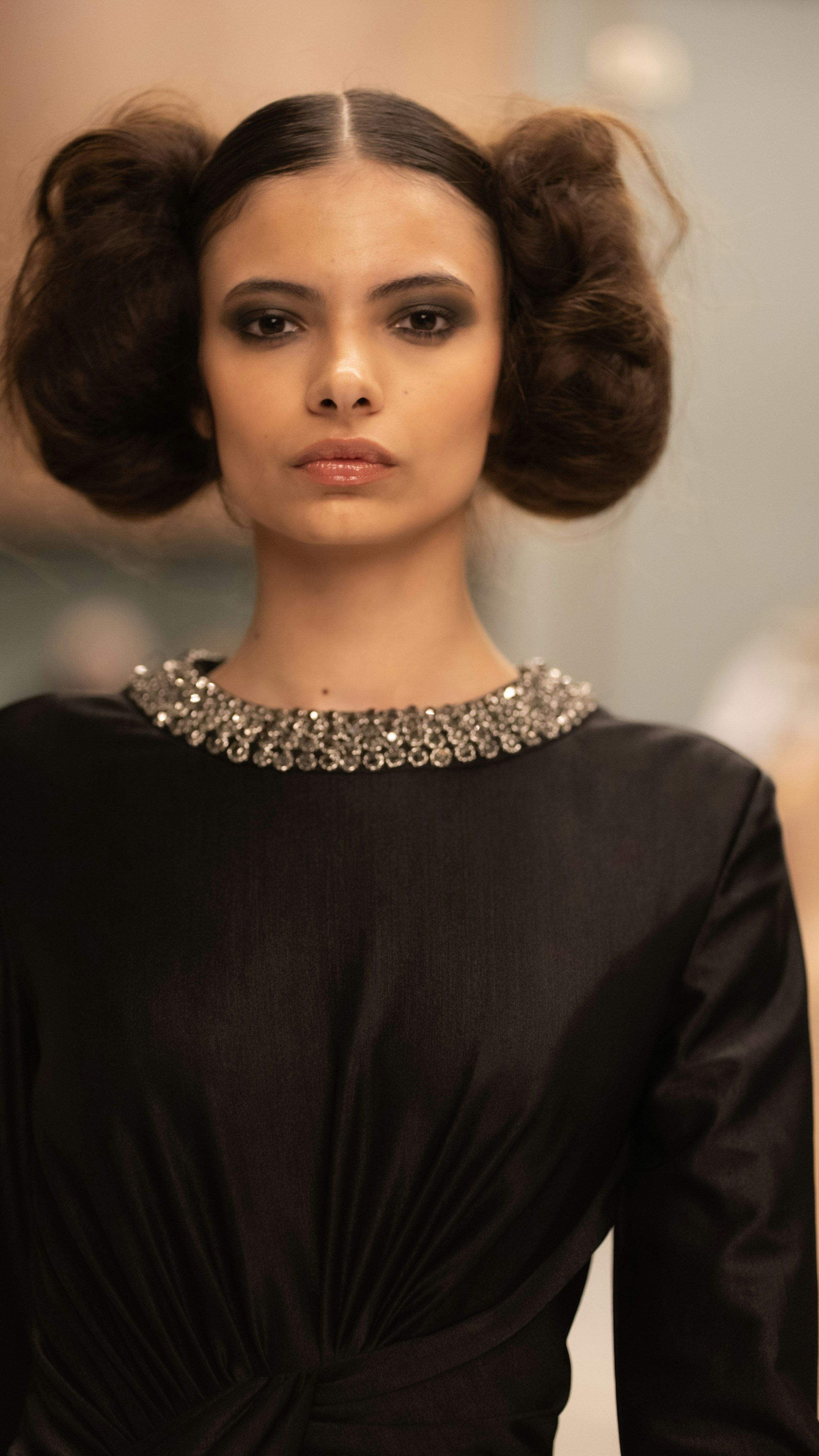 A fashion model with unique hairstyle and dress. photo – Free Girl ...