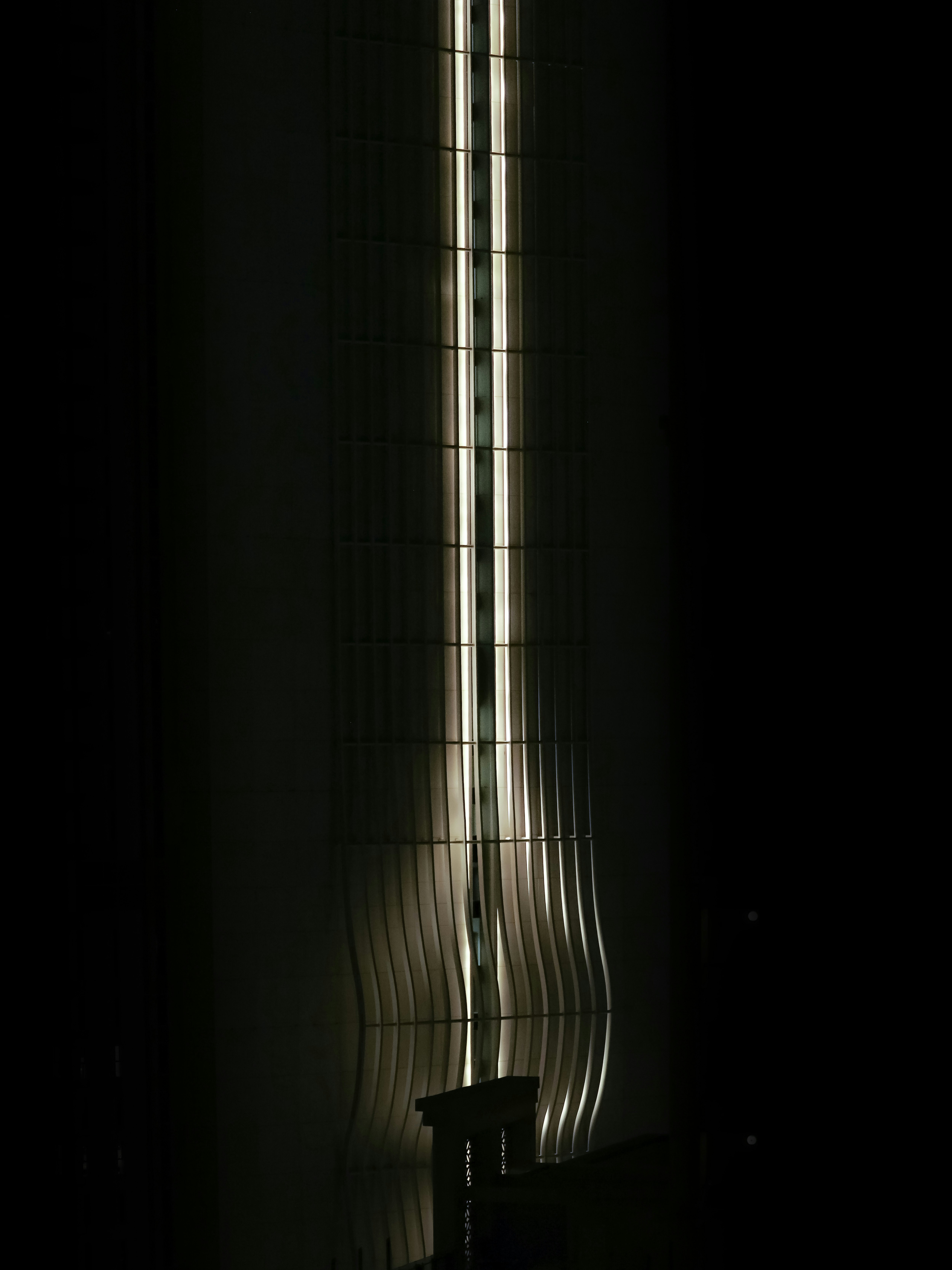Illuminated Curves: The Dance of Light and Architecture