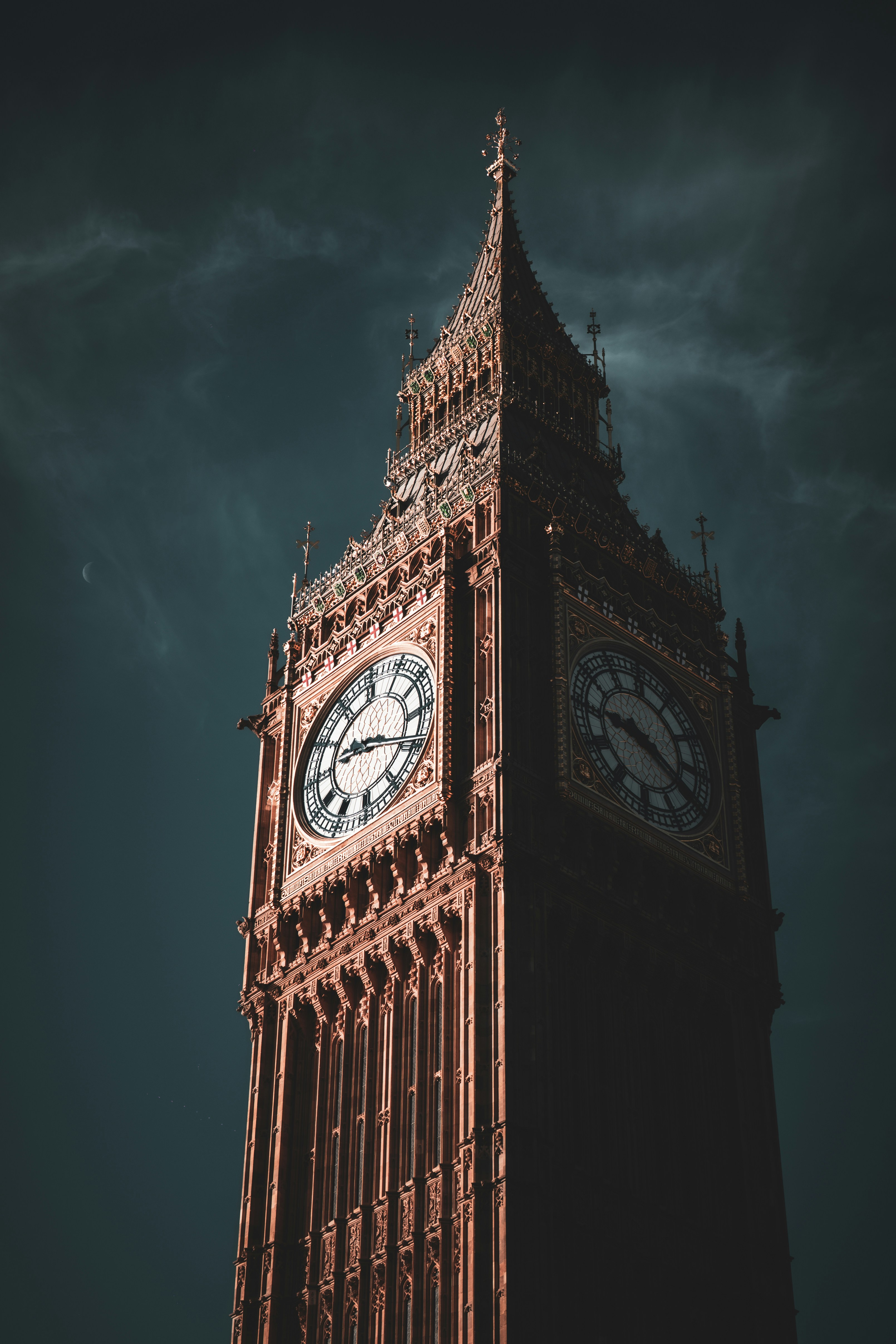 Big ben stands tall against a cloudy sky. photo – Free Travel Image on ...