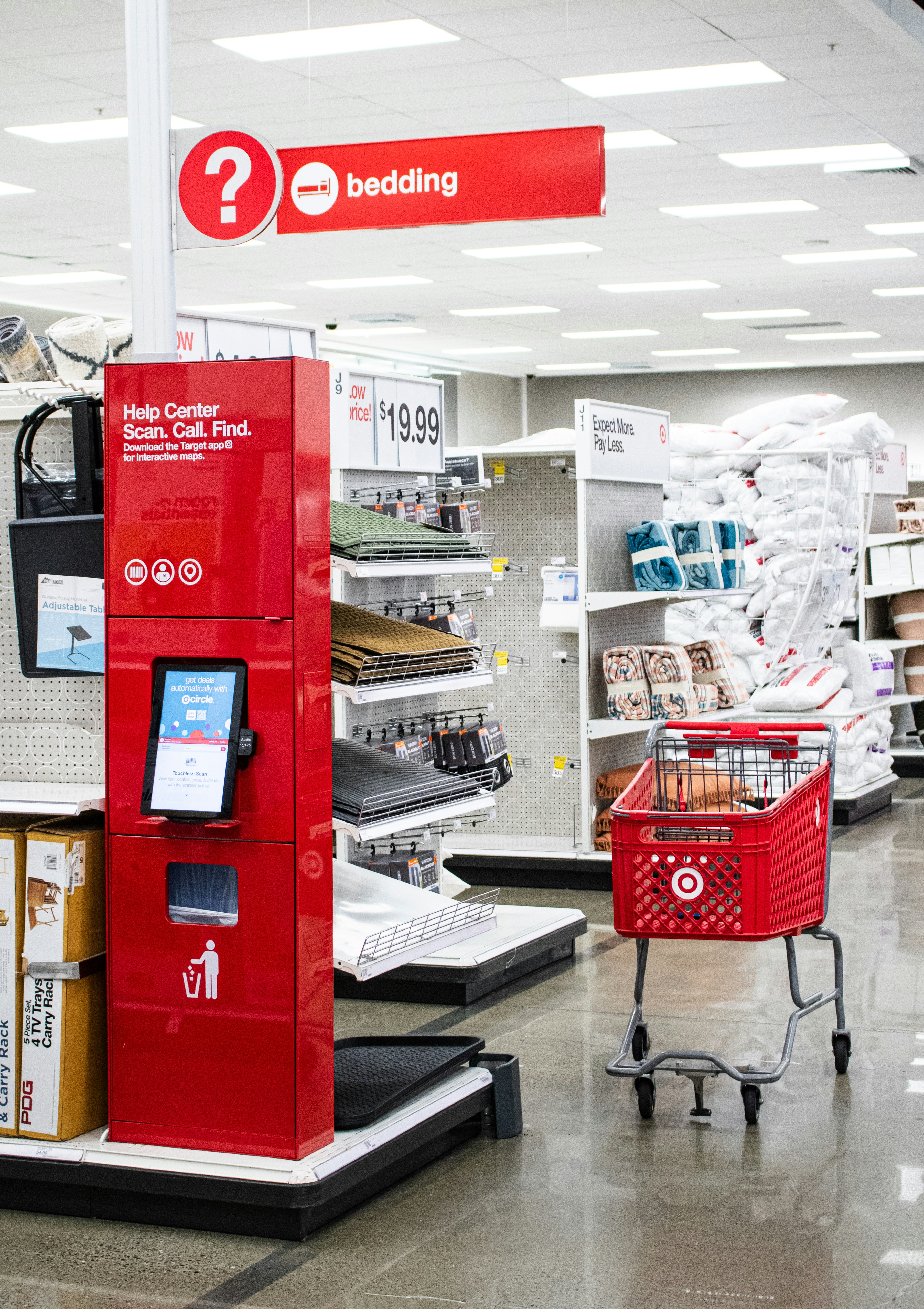 Shopping cart and bedding aisle at target store. photo – Free Interior ...