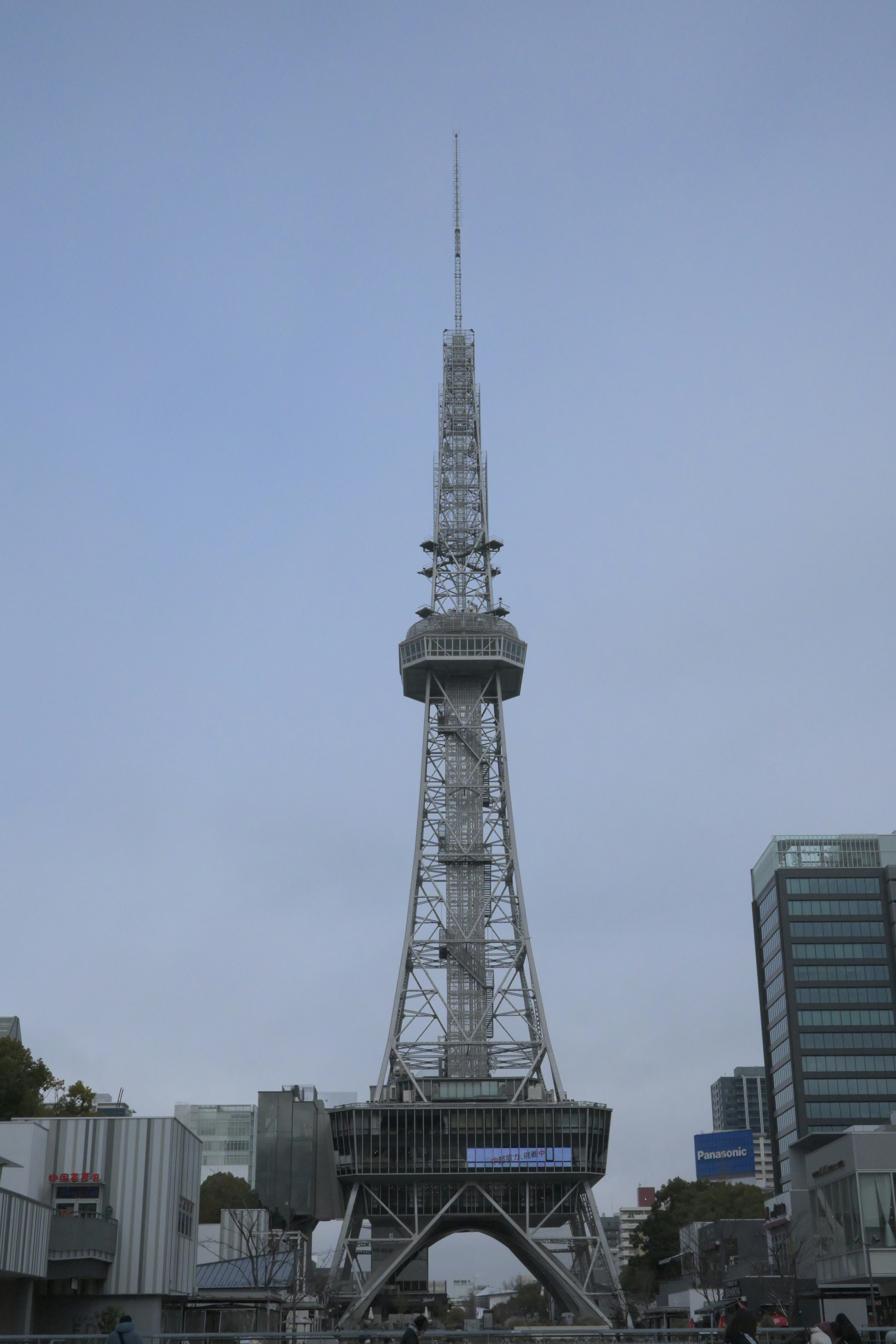 Lattice Spire at Dawn: Tokyo Skytree Elevates a Quiet Cityscape